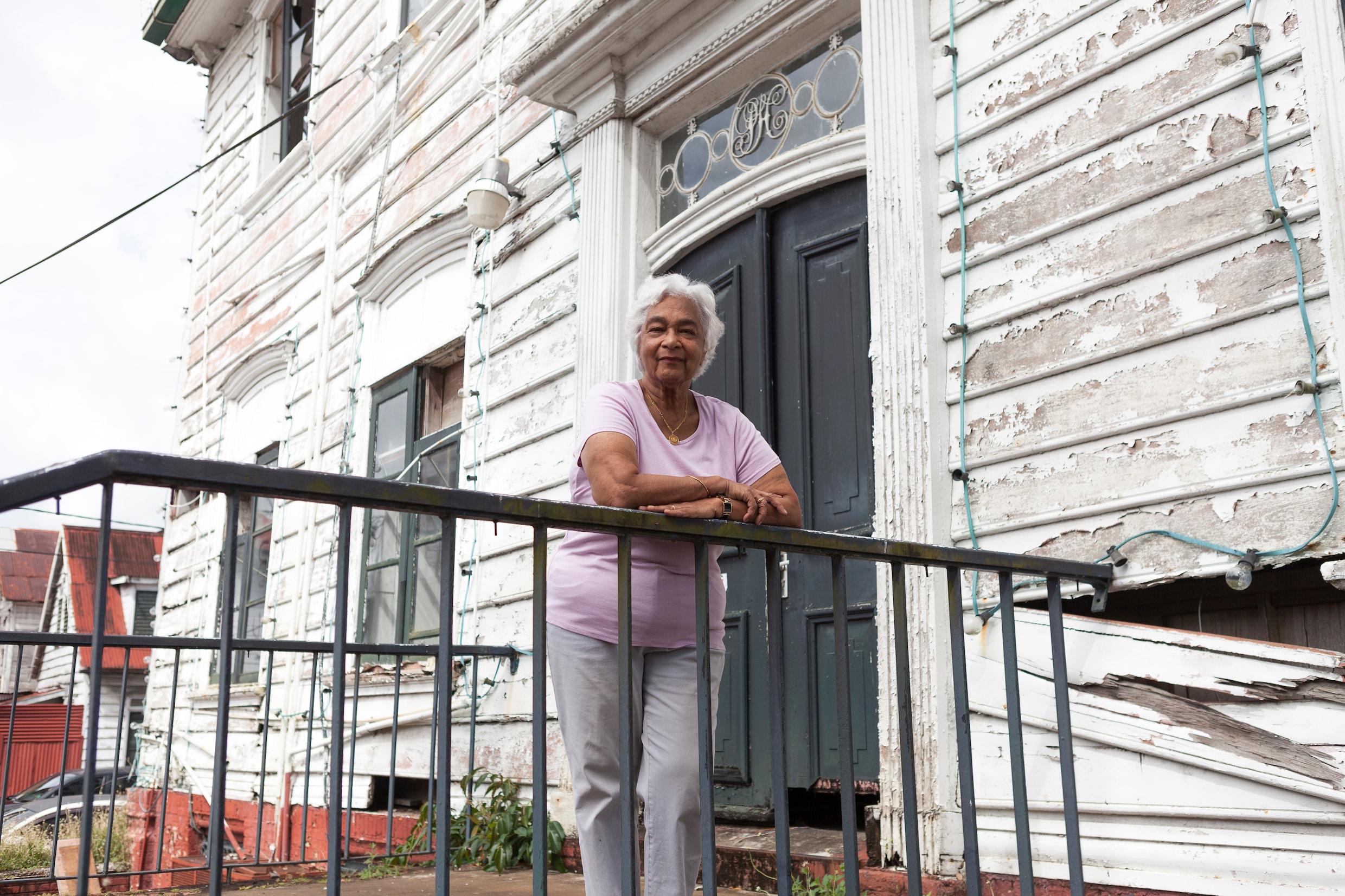 Cynthia McLeod: ‘Wentel je niet in een slachtofferrol, kijk naar ...
