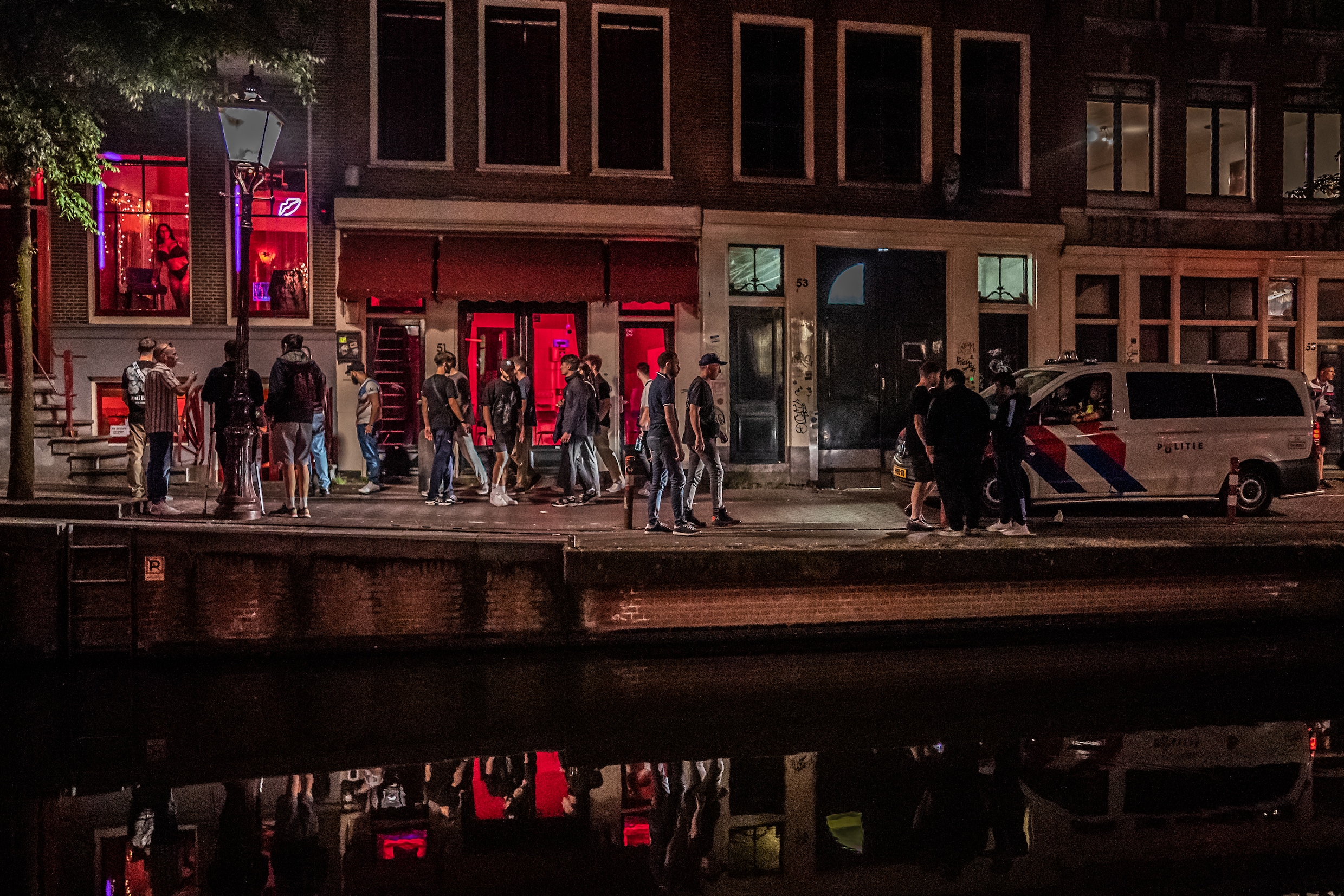 Insprekers tegen erotisch centrum bij de RAI: ‘Femke, kom uit de bubbel ...