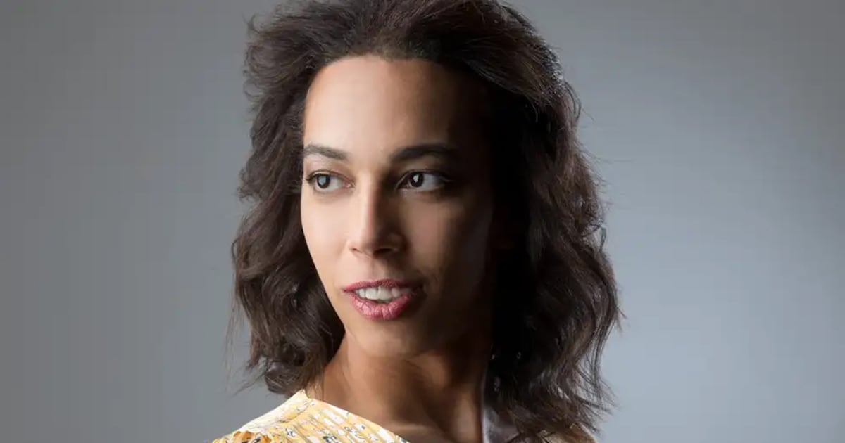 Alara Adilow wint C. Buddingh'-prijs met 'Mythen en stoplichten’ | Het ...