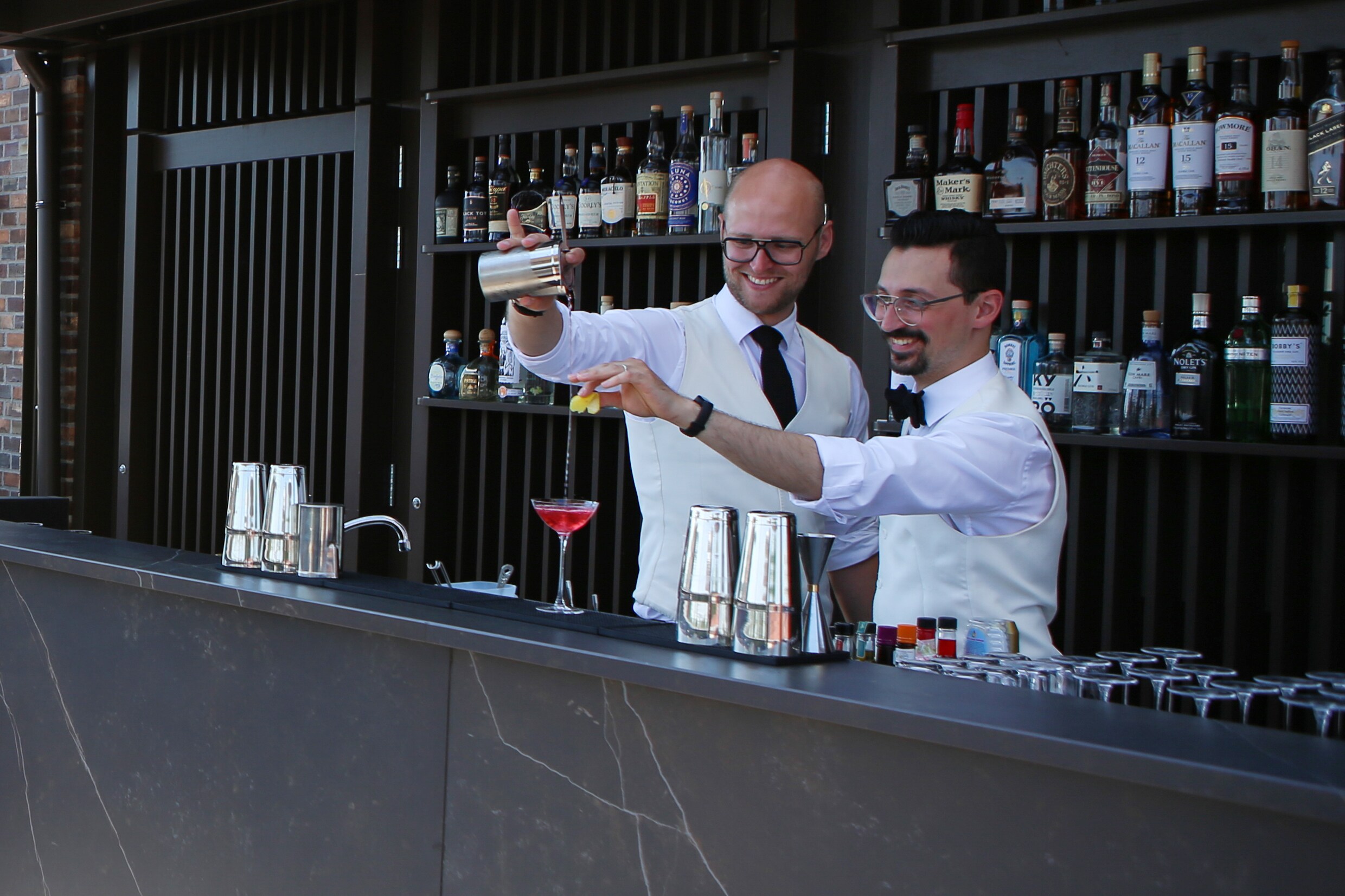 De cocktails van Fitz’s Bar doen The Great Gatsby herleven | Het Parool