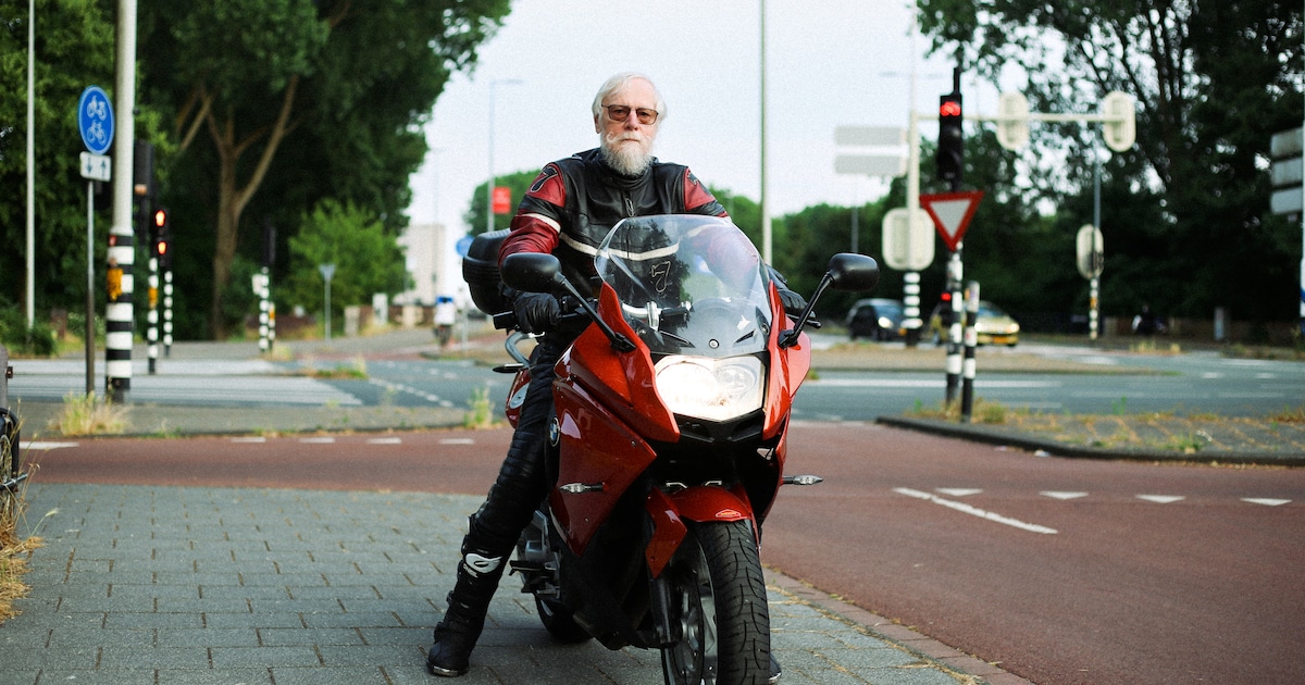 Het ongeluk maakte van Hans van Maanen (72) een verkeersactivist: ‘De letselschade? Het meest ...