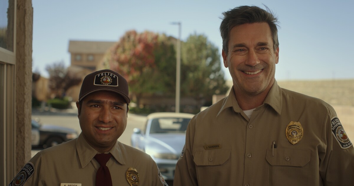 Recensie: Zelfs Jon ‘Mad Men’ Hamm kan rommelige ‘Maggie Moore(s)’ niet ...