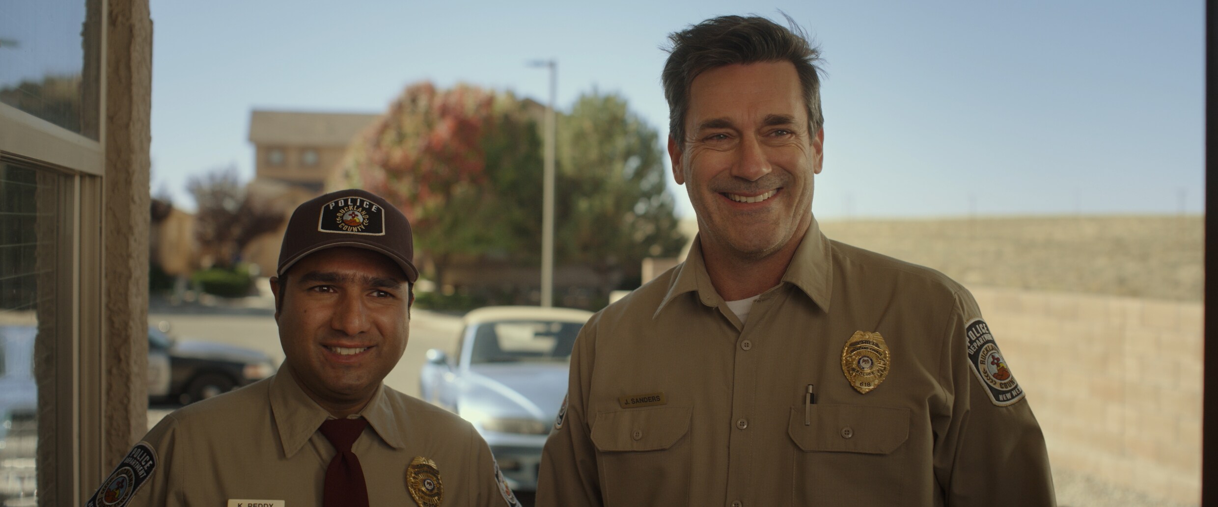 Recensie: Zelfs Jon ‘Mad Men’ Hamm kan rommelige ‘Maggie Moore(s)’ niet ...