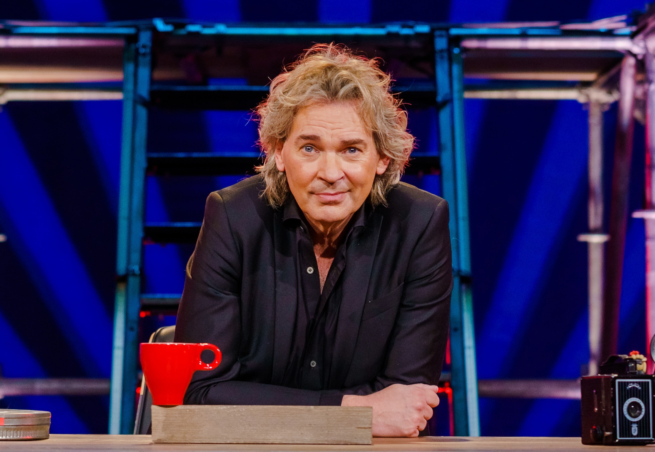 Matthijs van Nieuwkerk tekent voor vier jaar bij RTL: ‘Ik heb het werk gemist’ | Het Parool