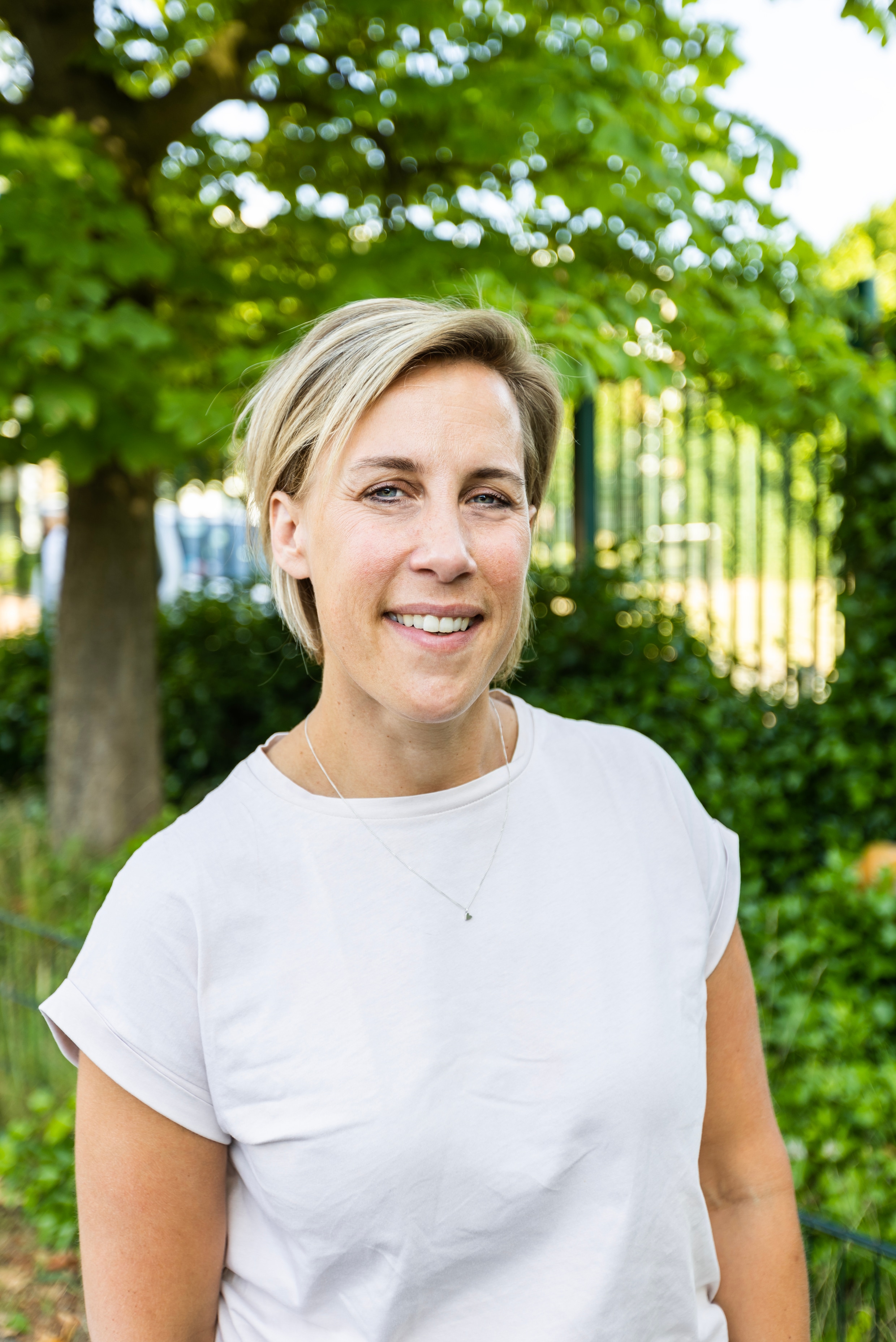 Wie helpt de Alexander Roozendaalschool in Nieuw-West aan de ...