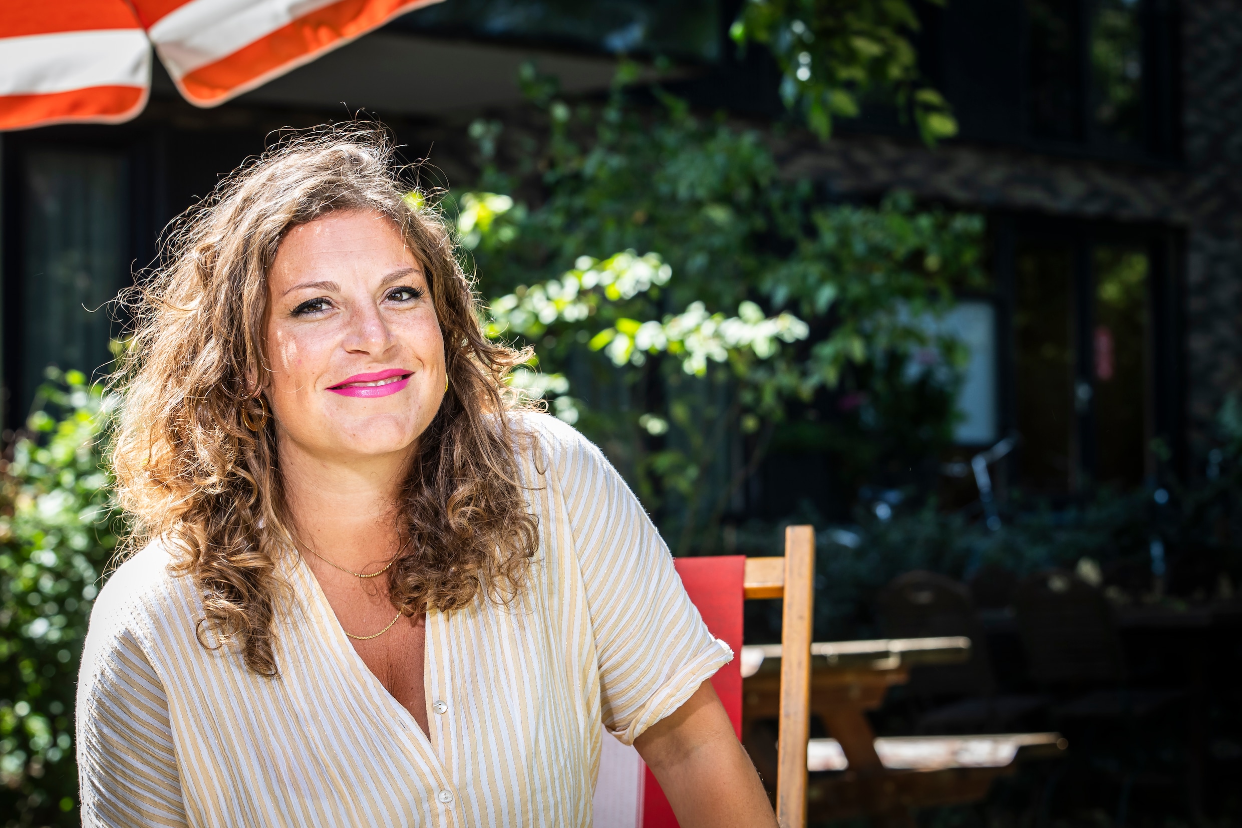 Voetbalcommentator Suse van Kleef: ‘Sport is hartstikke politiek’ | Het ...