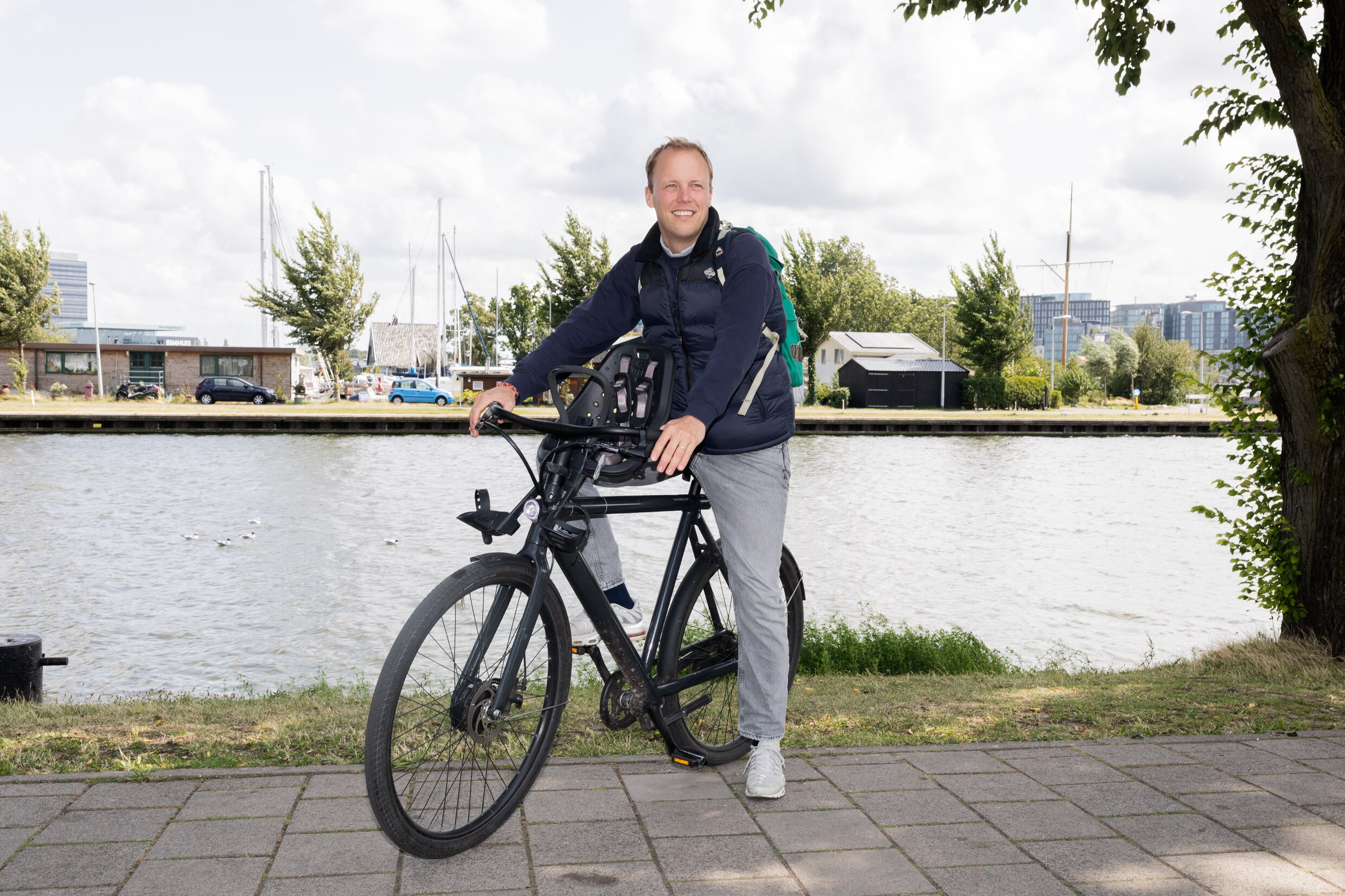 Zij hebben een VanMoof: ‘Dit is mijn vierde fiets. Ze zijn allemaal ...