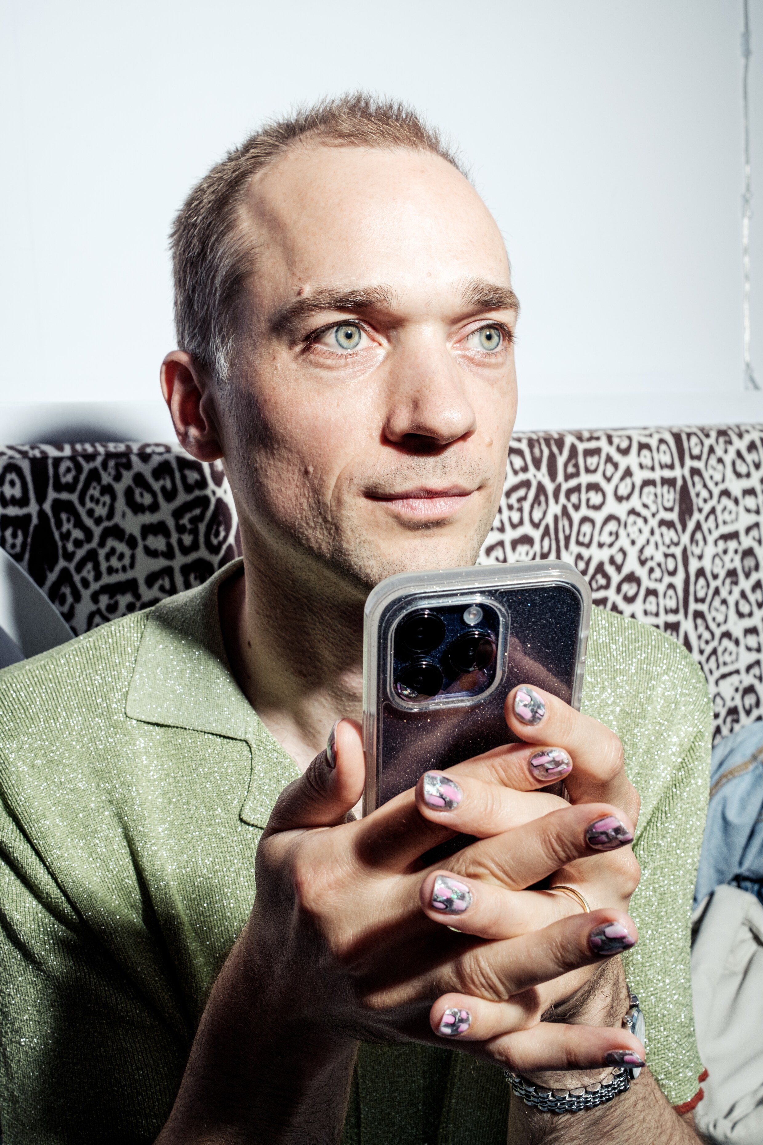 Mannen met Barbie-, Mondriaan- of Voldemortnagels: nail art is niet ...