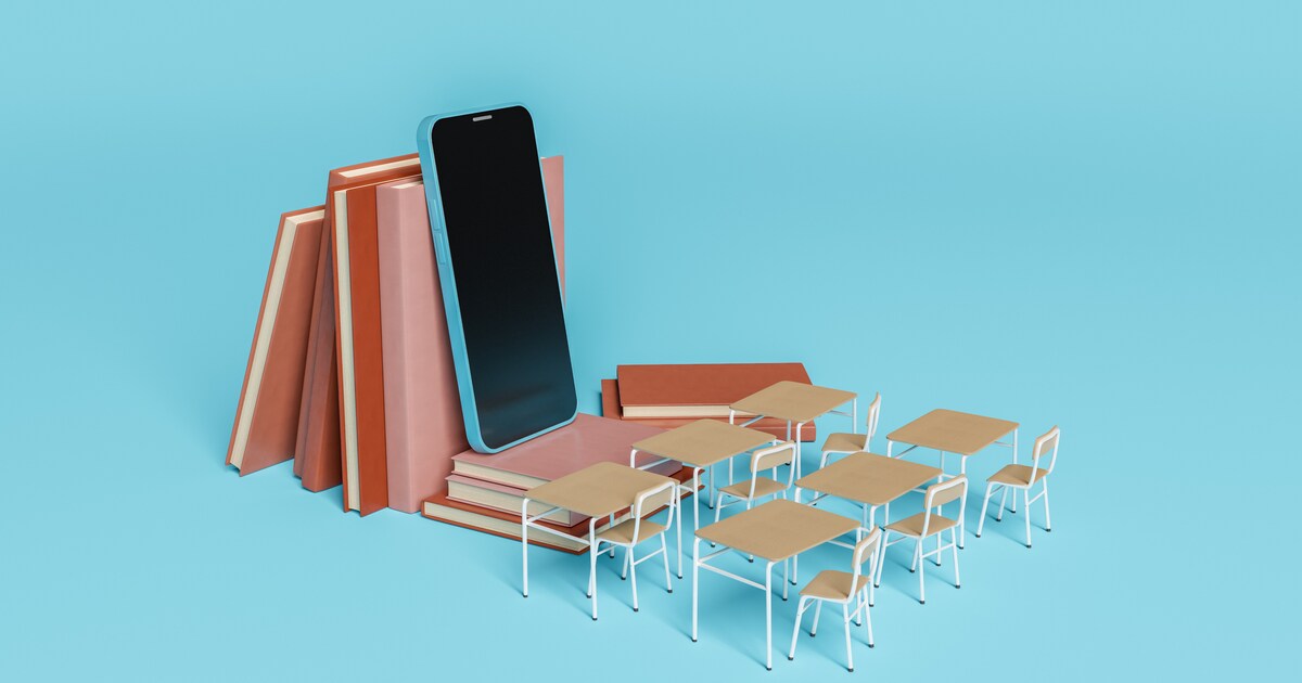 Opinie: ‘Verbod mobieltjes in de klas moet strenger én vervroegd naar begin nieuwe schooljaar ...