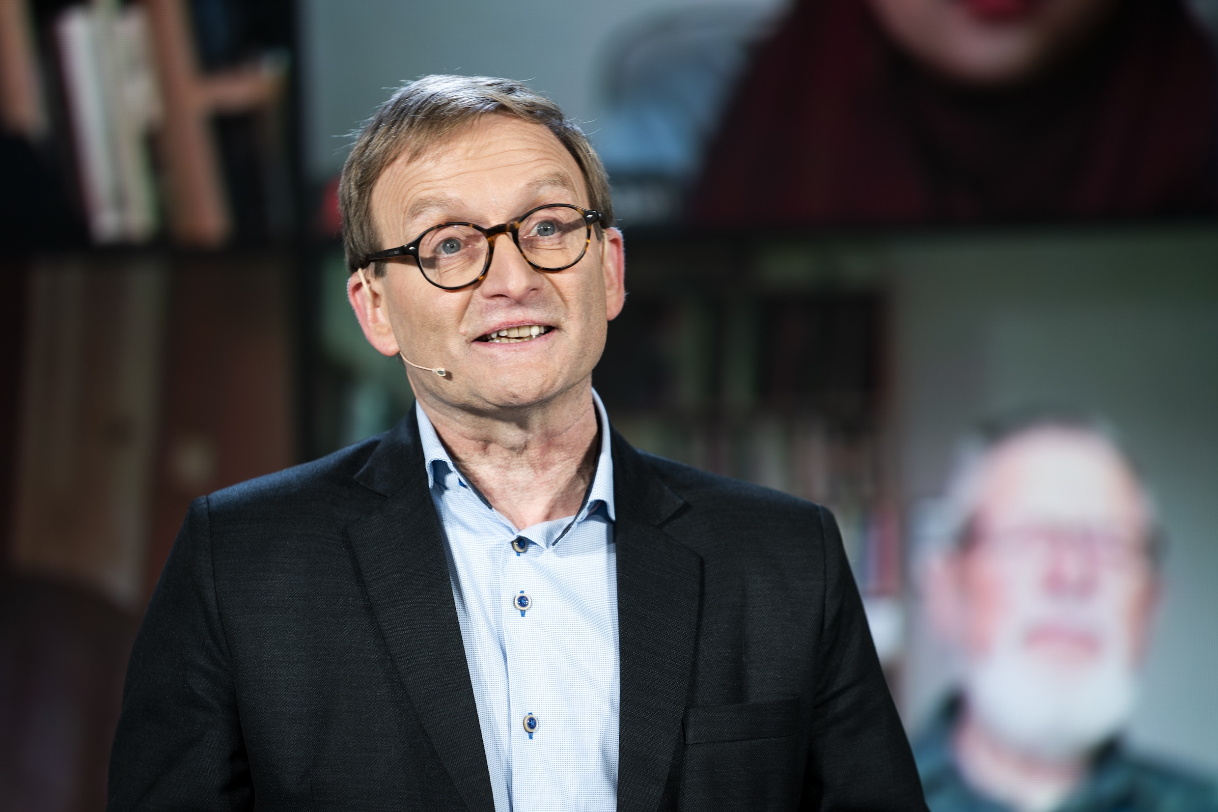 CDA-voorzitter stapt op na felle anonieme kritiek van partijgenoten ...