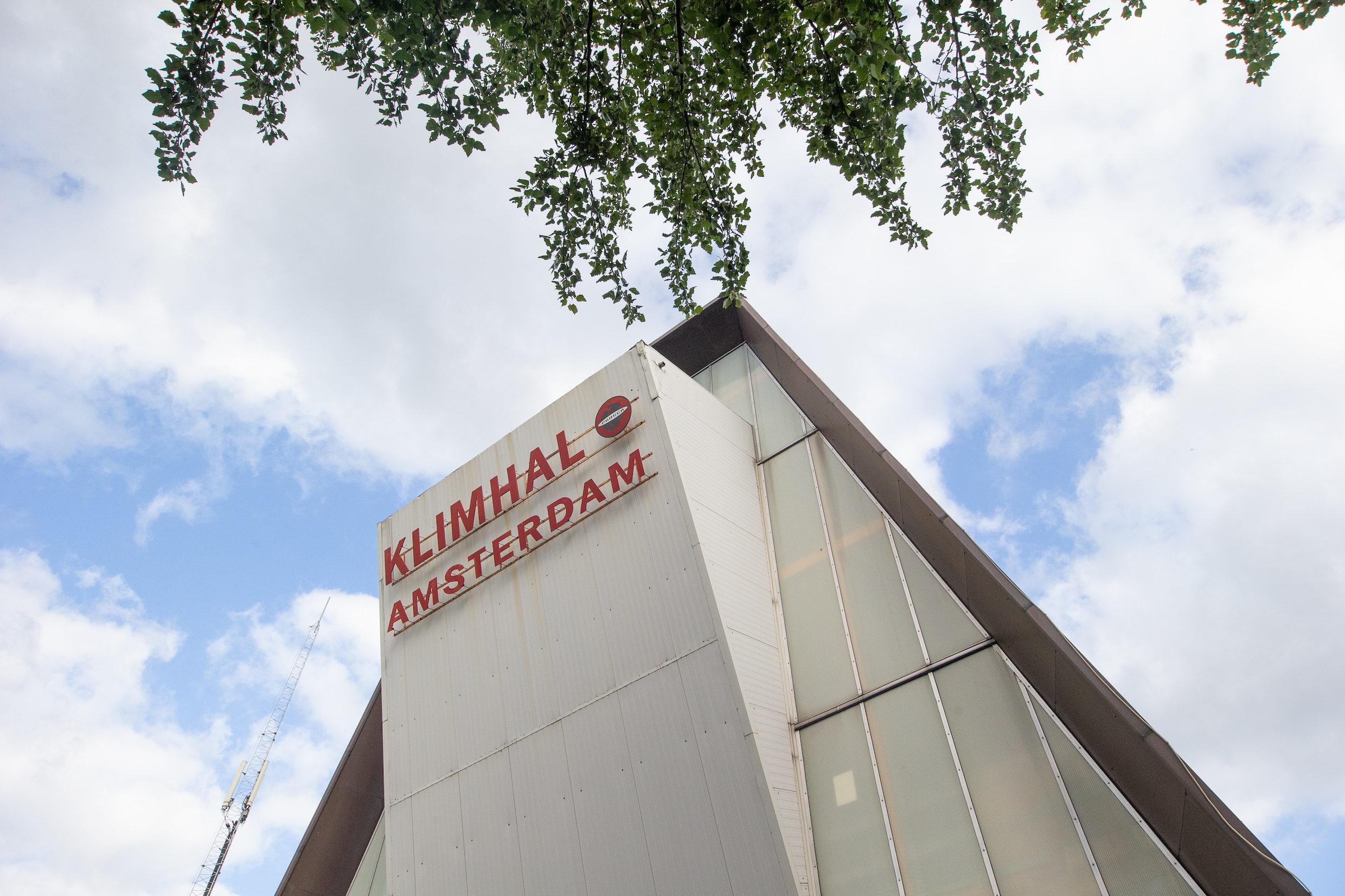 Klimhal bij Sloterdijk maakt mogelijk doorstart | Het Parool