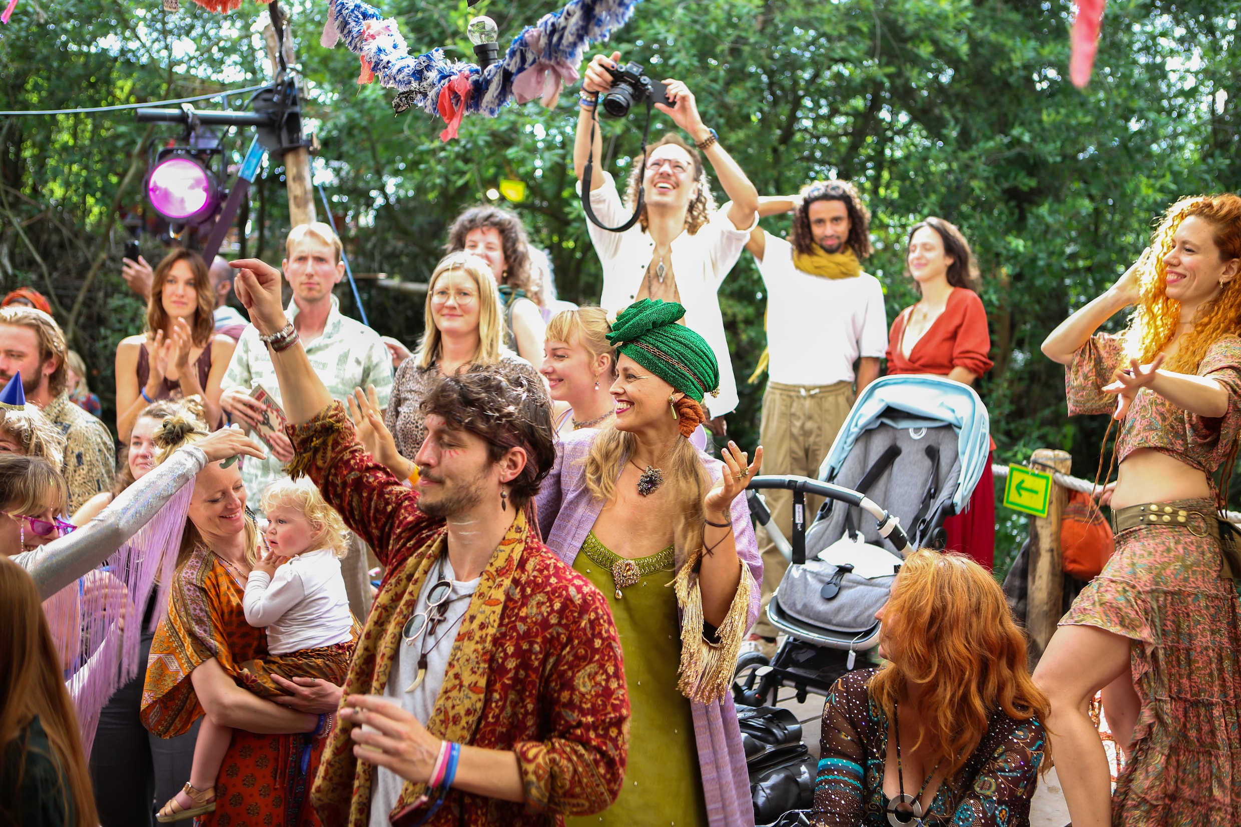 Dansen op blote voeten met de ogen dicht: bij festival Landjuweel op ...