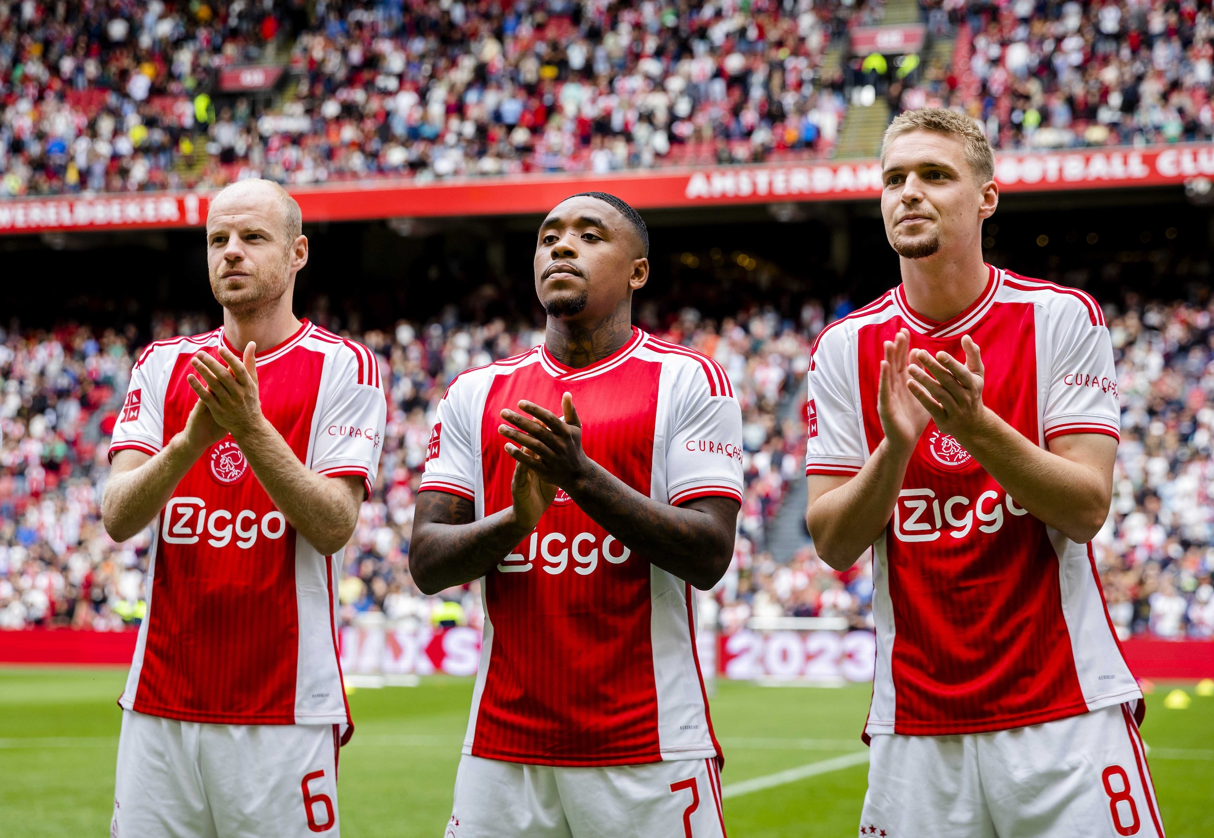 Tegen Heracles kwam de hulp met Ajax-verdediger Medic uit onverwachte ...