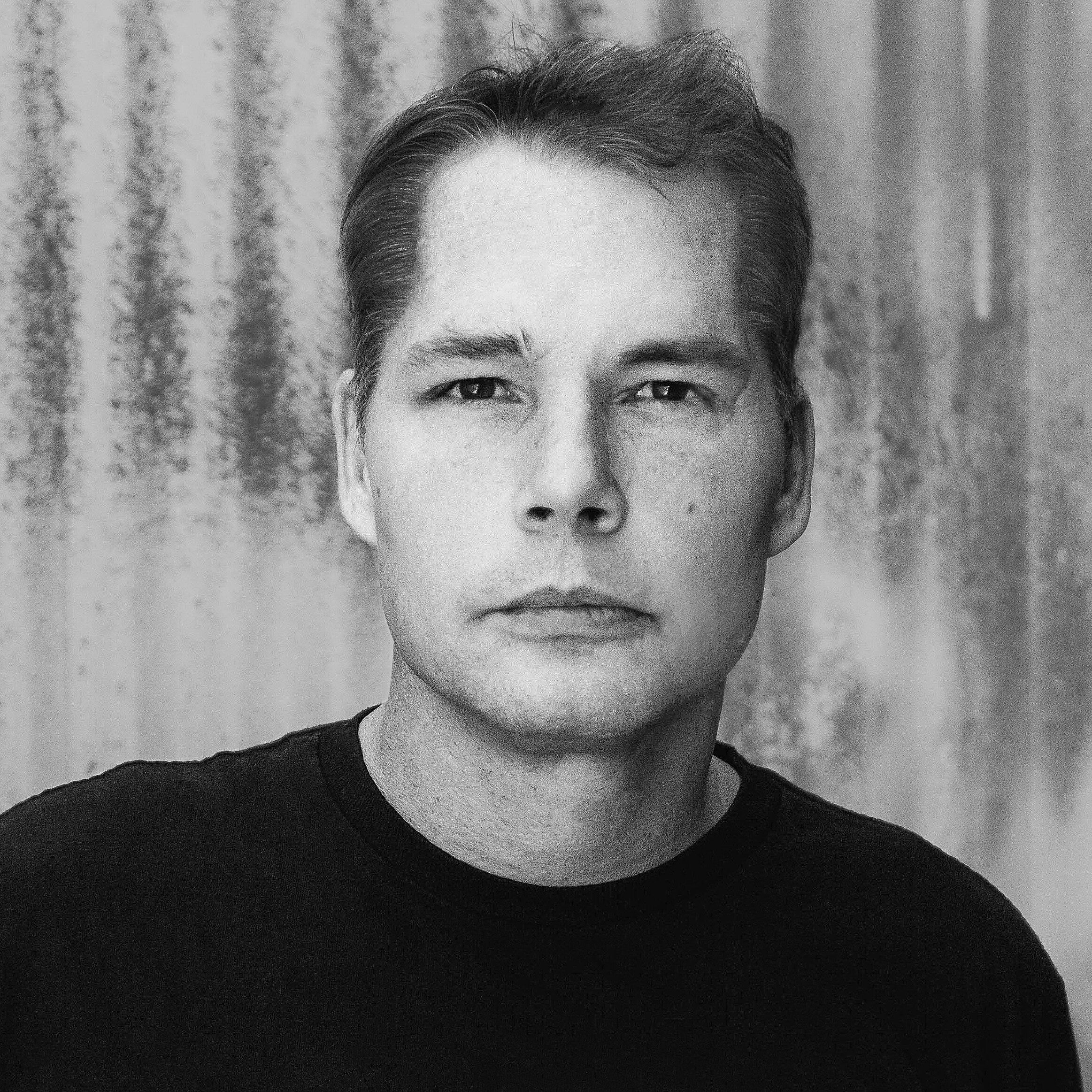 Streetartist Shepard Fairey maakt nieuw werk op NDSM-werf: ‘Cool om te ...