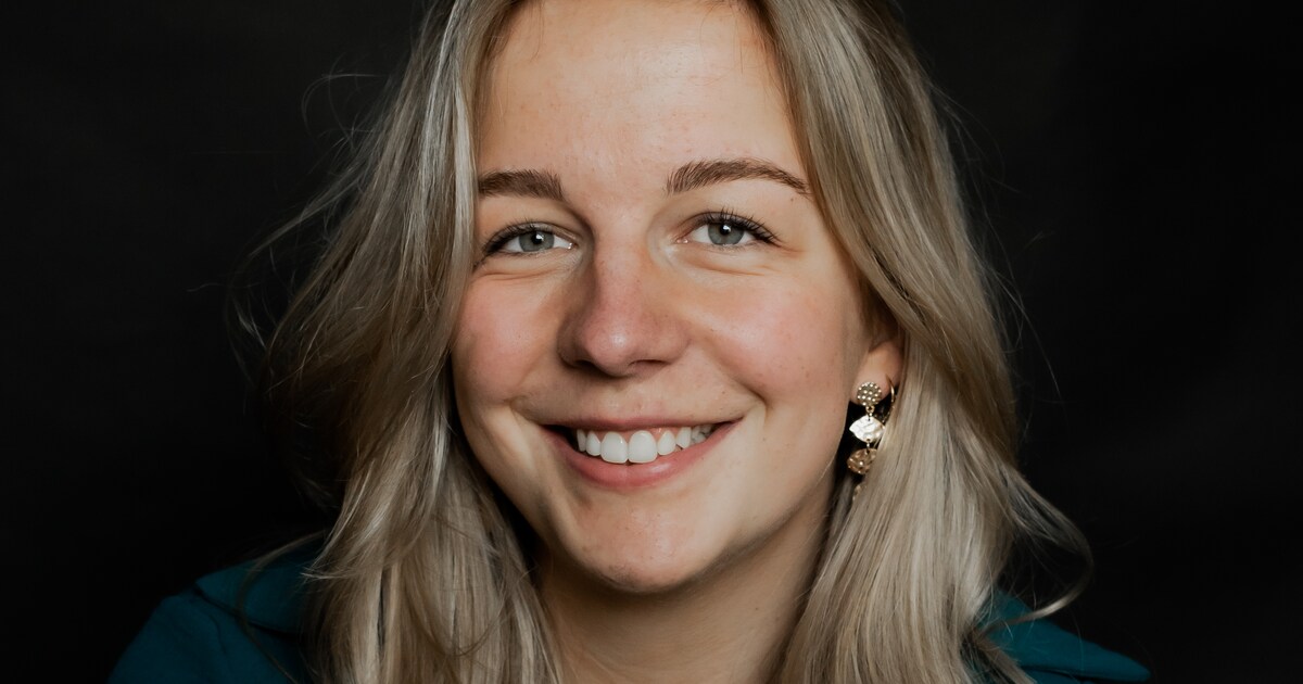 Tiktokker Lotte Witké (20) schreef een boek met huiswerktips: ‘Op ...