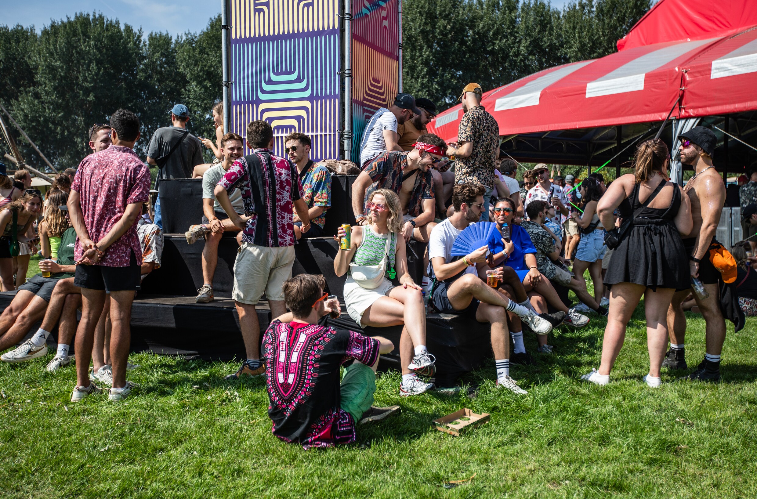 Onverwacht stralende zon en een volle Alphatent: dag twee van Lowlands ...