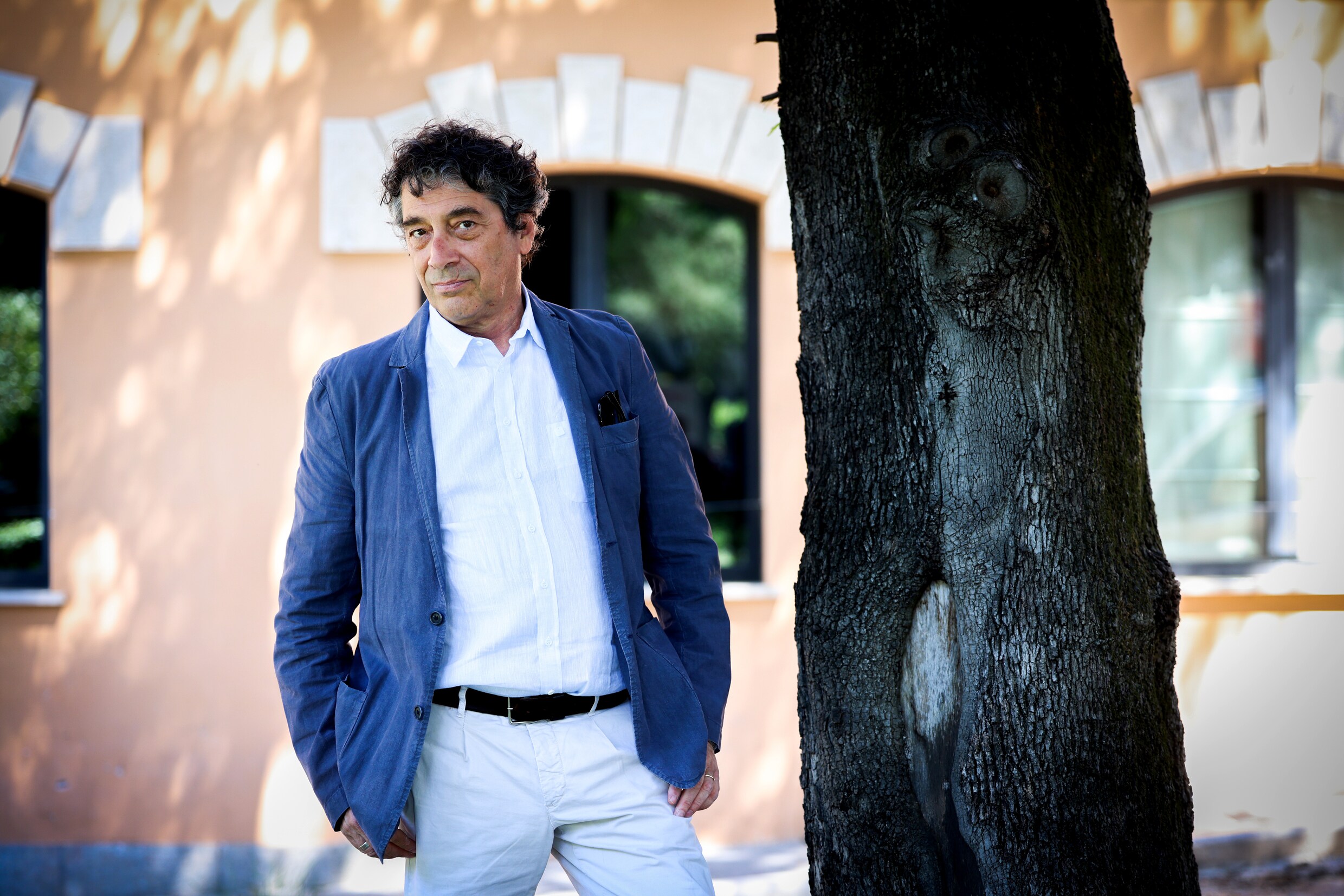 Film en boek over de duikbootkapitein die besloot de drenkelingen te redden van het schip dat ...