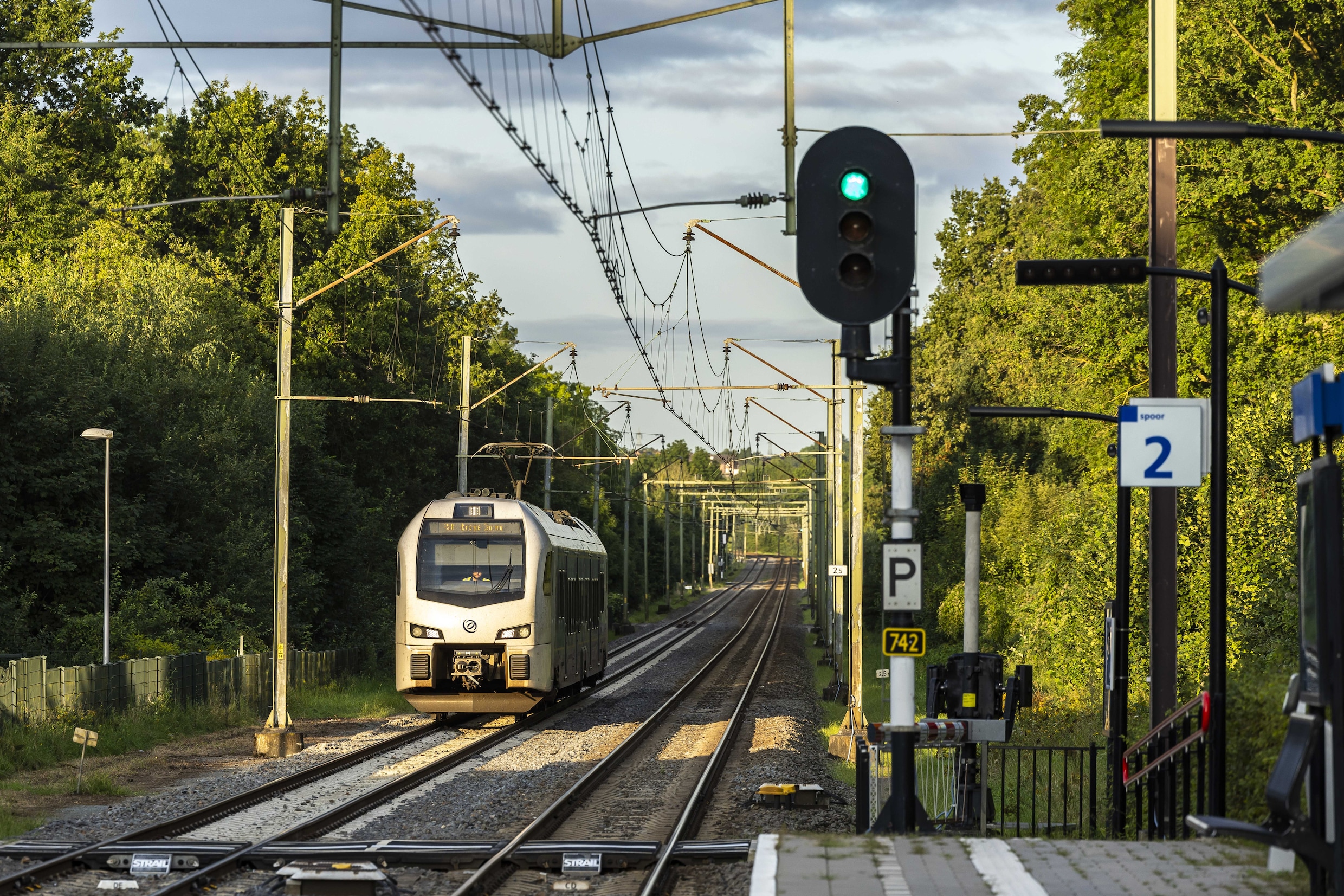 Arriva wil meer dan twintig trajecten van NS overnemen, ook tussen ...