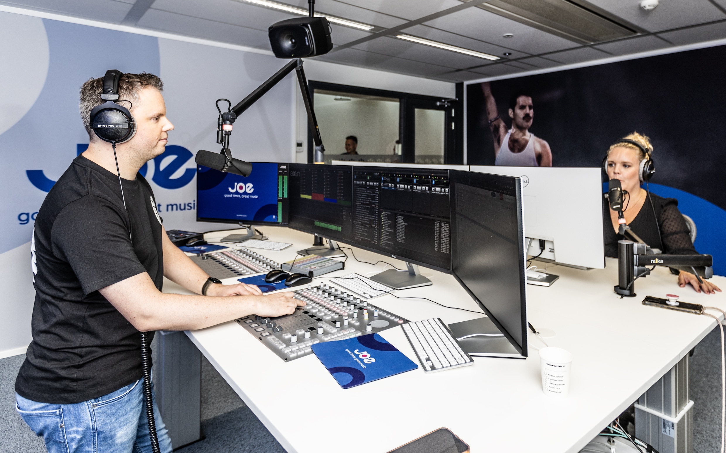 Joe debuteert: oude hits, maar geen verhalen over vroeger: ‘Ik geloof ...