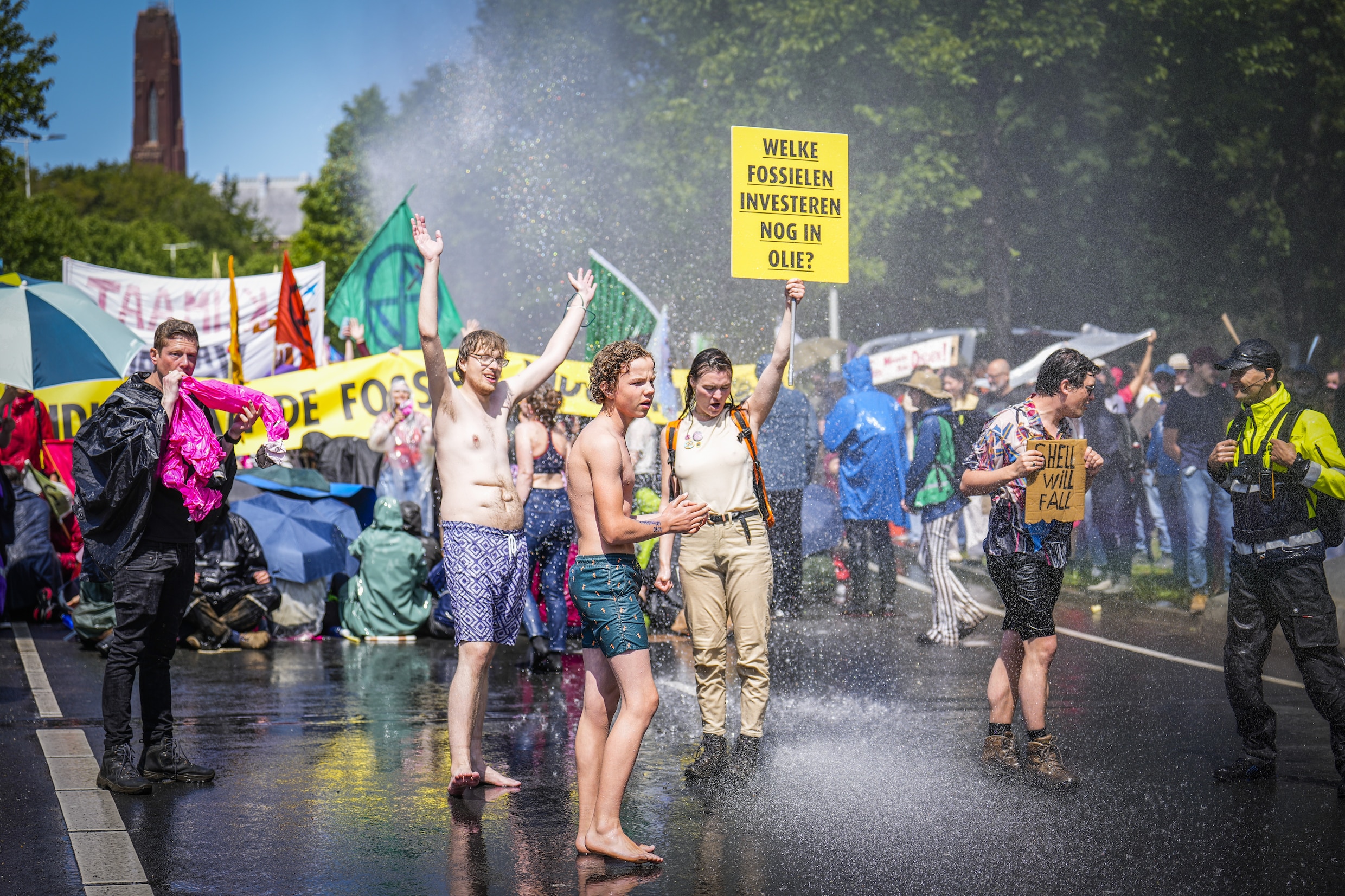Amsterdamse onderzoekers komen hoger uit dan Extinction Rebellion: 37,5 miljard euro aan ...