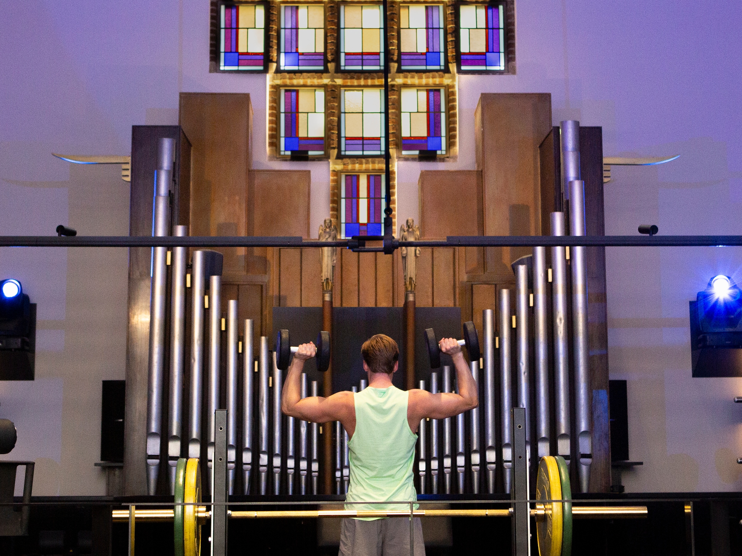 Opinie: ‘Ik haat mijn eigen soort, want ook ik trap in val van Saints ...