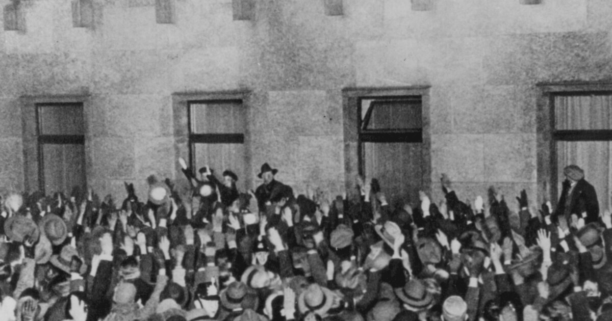 Recensie: In het faschinerende ‘Heeft u Hitler gezien?’ beantwoorden ...