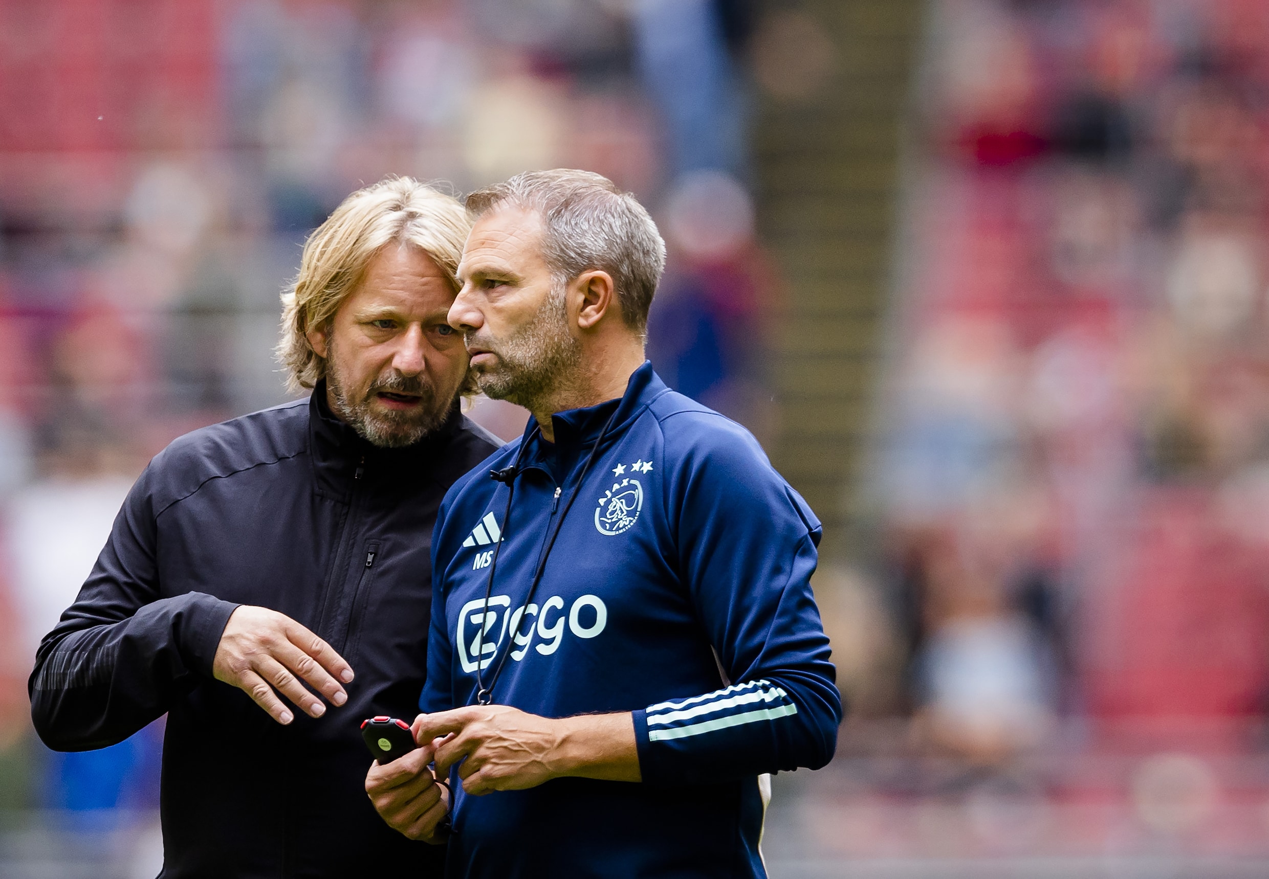 Reconstructie: Twijfels, gemopper, achterdocht en kritiek bij Ajax ...