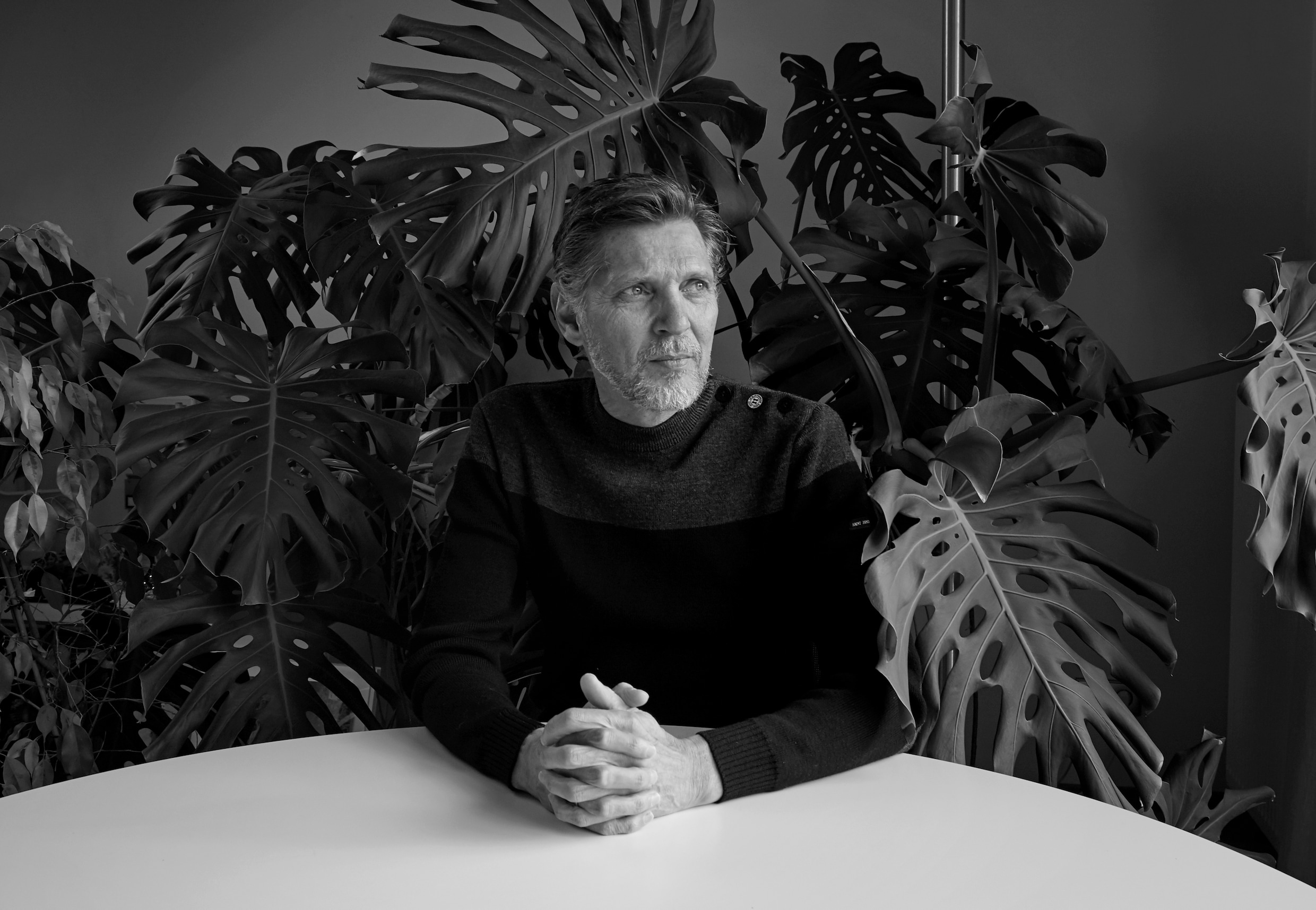 Fotograaf Erwin Olaf (64) onverwachts overleden na longtransplantatie ...