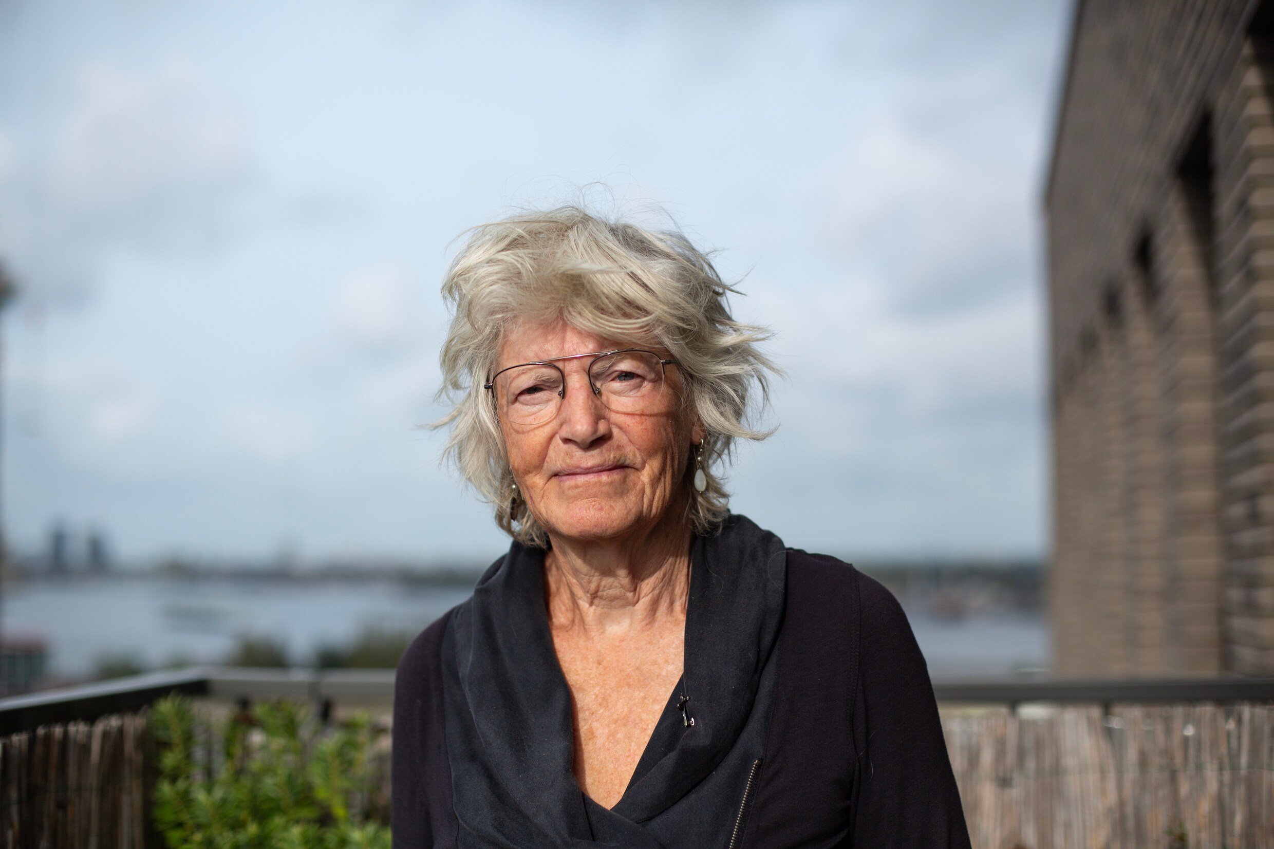 Akberet Knfe (29) heeft een laptop nodig: ‘Het is wel druk, als je ...