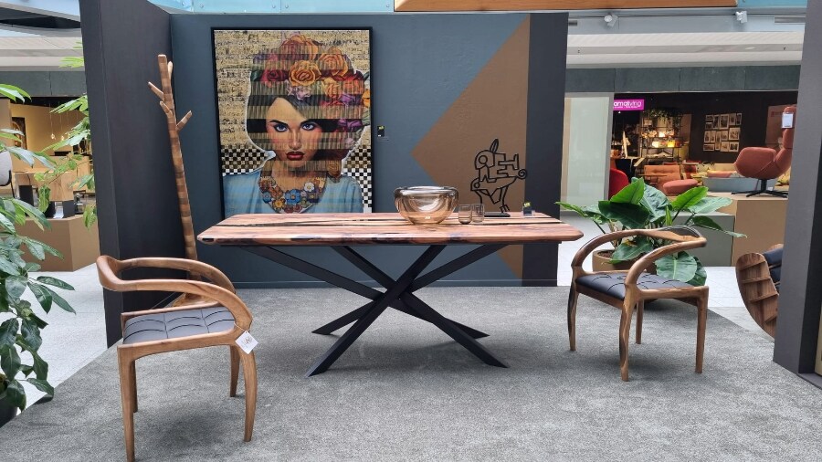 Van gevallen boom tot design object: unieke meubels geven extra goed ...