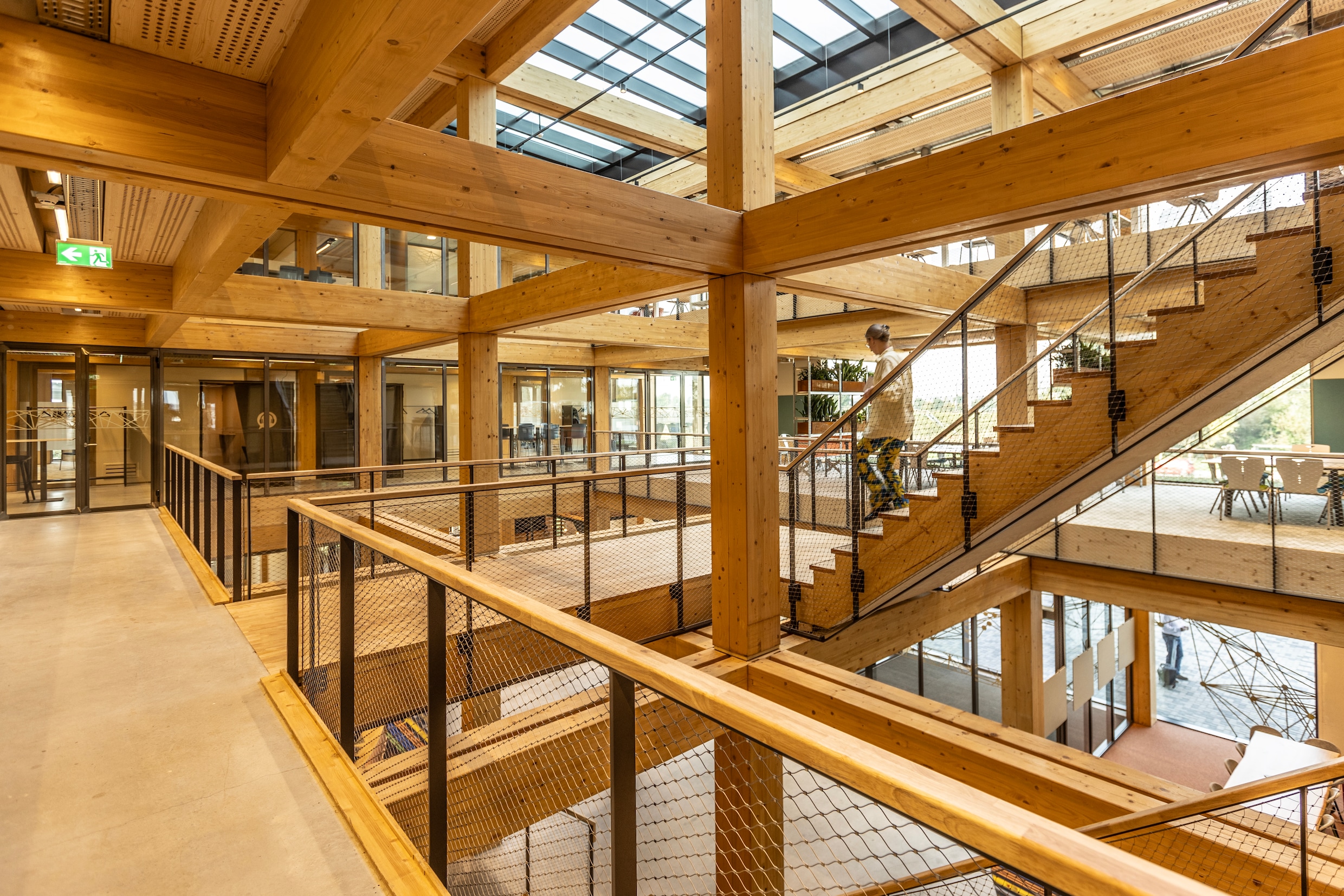 Geweldig houten atrium en opvallend duurzaam: kantoor Alliander ...