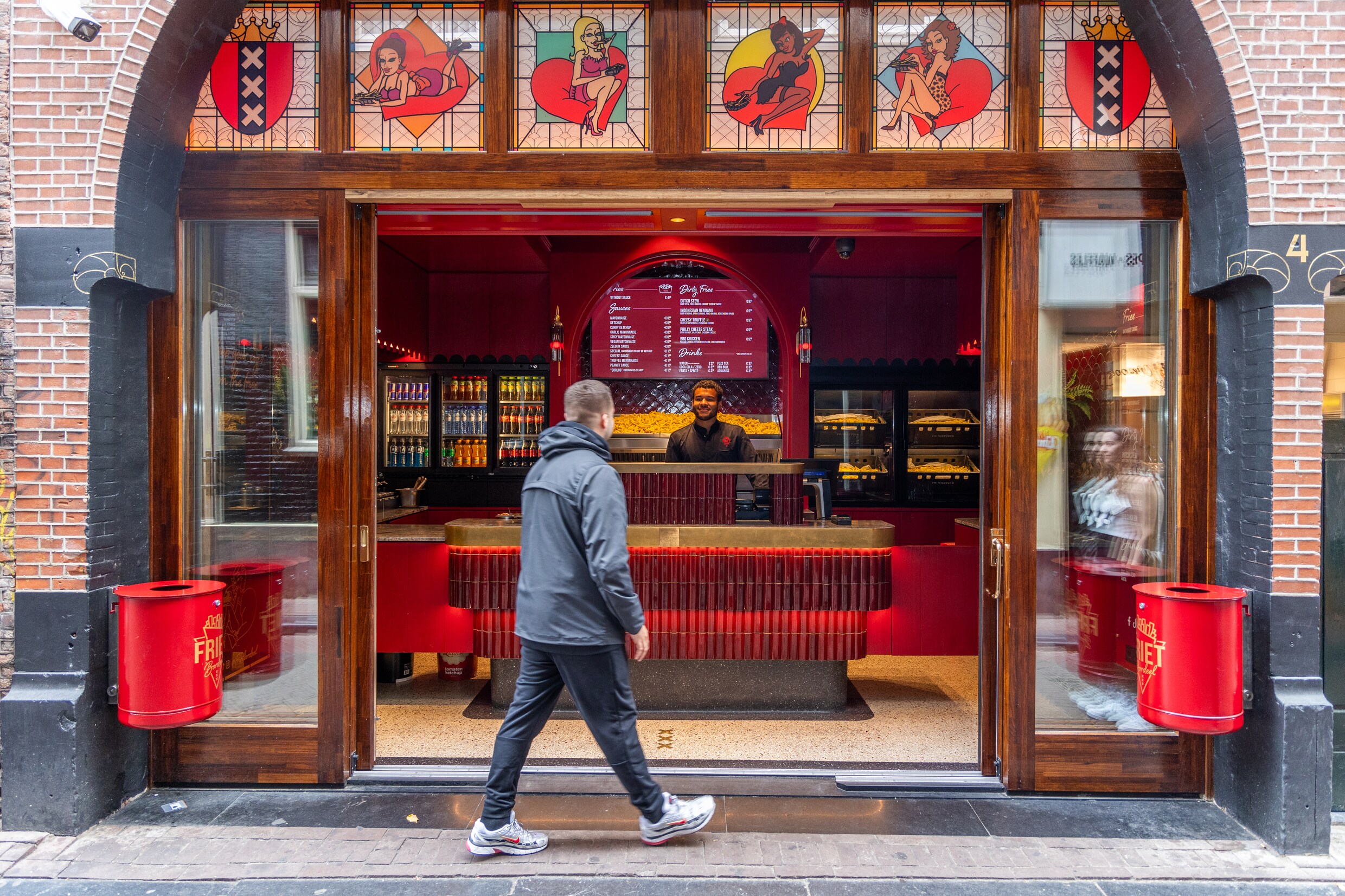 Haal dirty fries met Zeedijksaus van de slager bij Frietbordeel op de ...