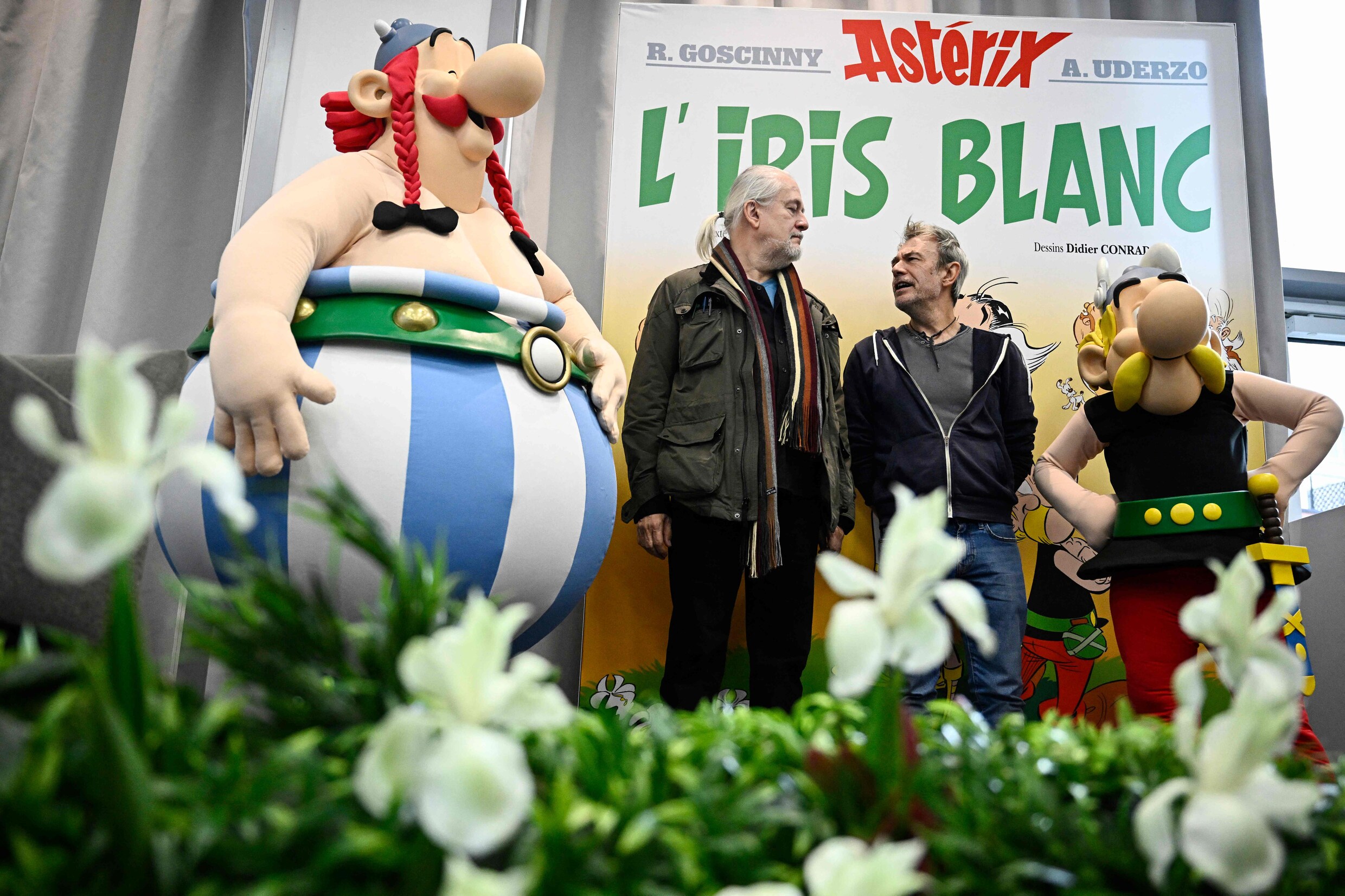 De nieuwe Asterix komt uit: Romeinen moeten nu heel modern ‘verbinding ...