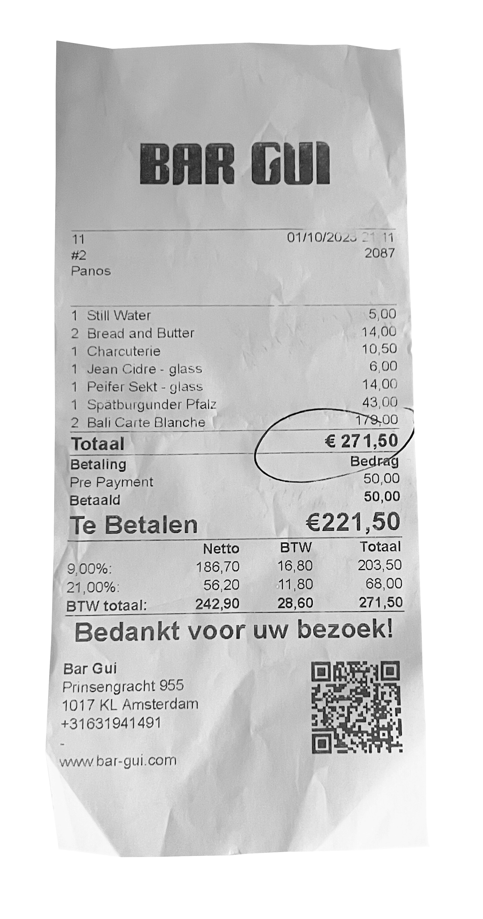 Een surreële avond bij Bar Gui: halverwege beent de chef geïrriteerd ...