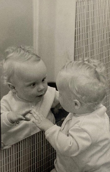 Mode-ontwerper Mart Visser (55): ‘Elke idioot met een naaimachine kan ...