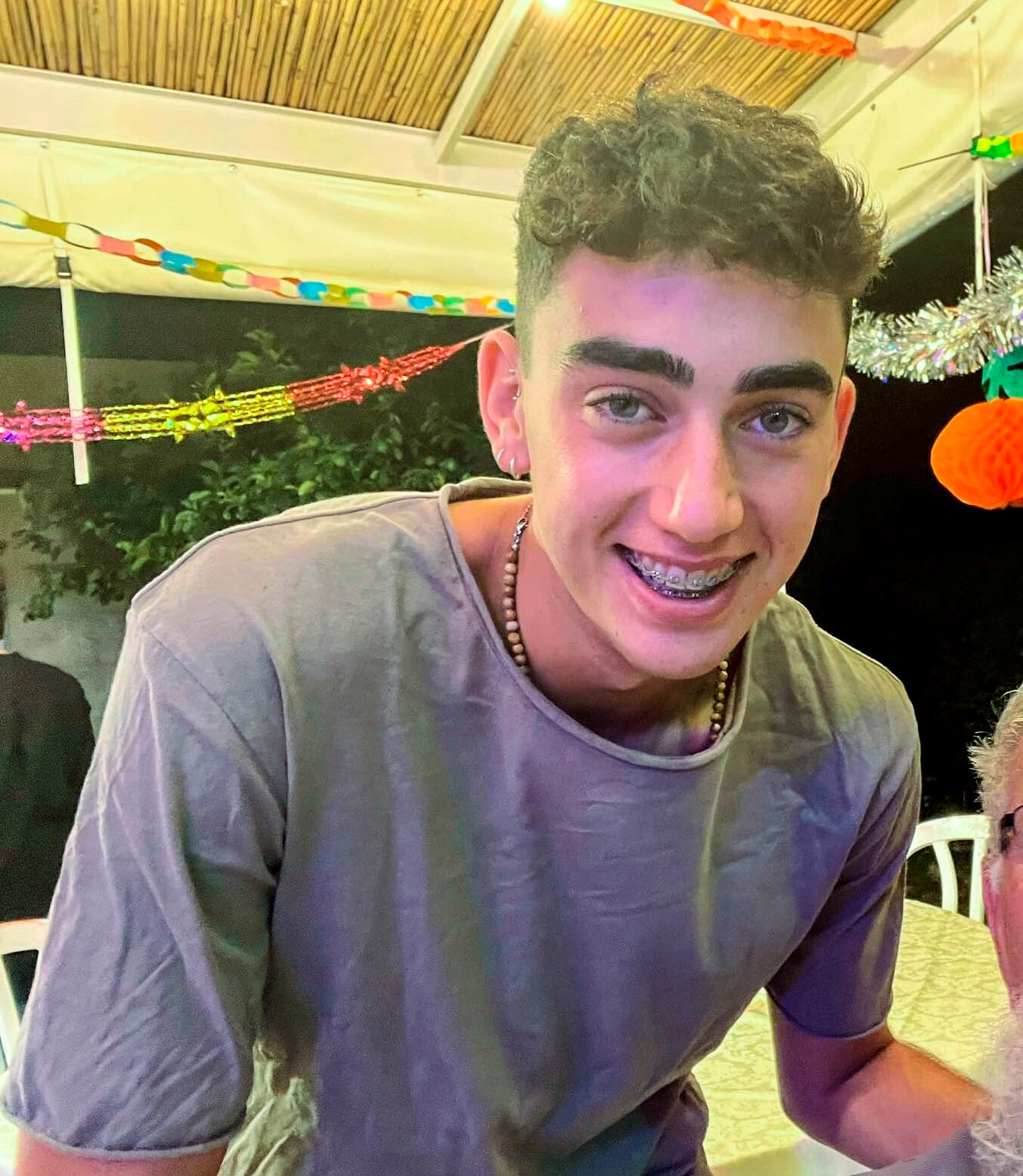 Familie van ontvoerde Nederlandse Ofir (18) is in alle staten: ‘Hamas ...