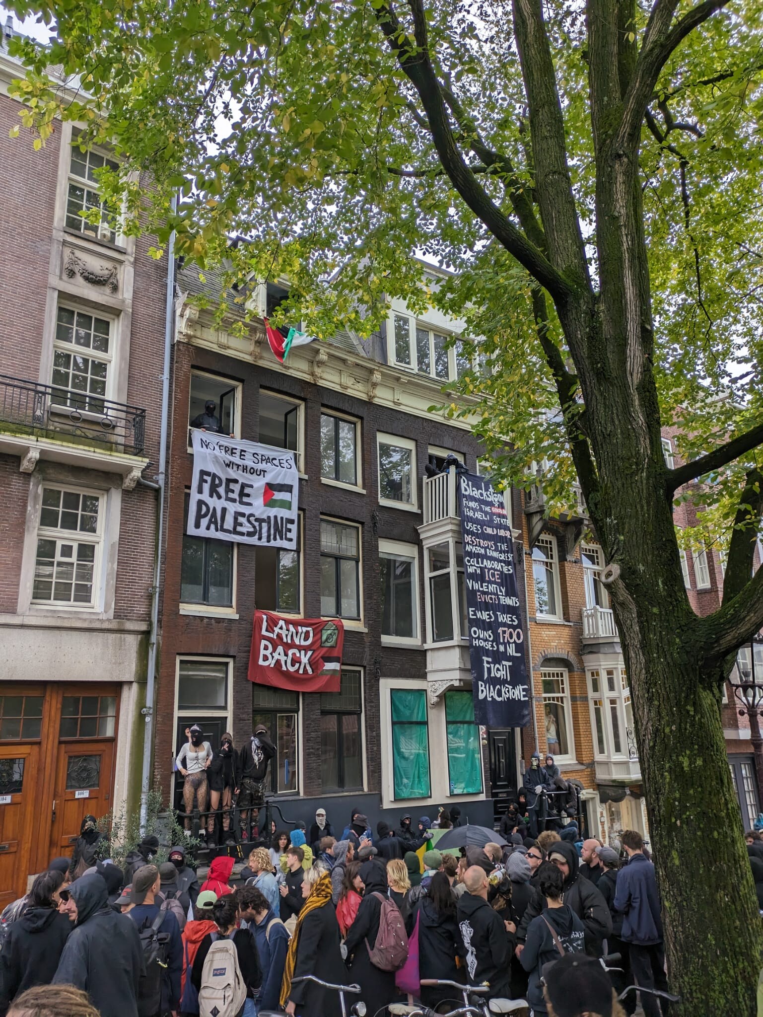 Pand aan de Prinsengracht gekraakt | Het Parool