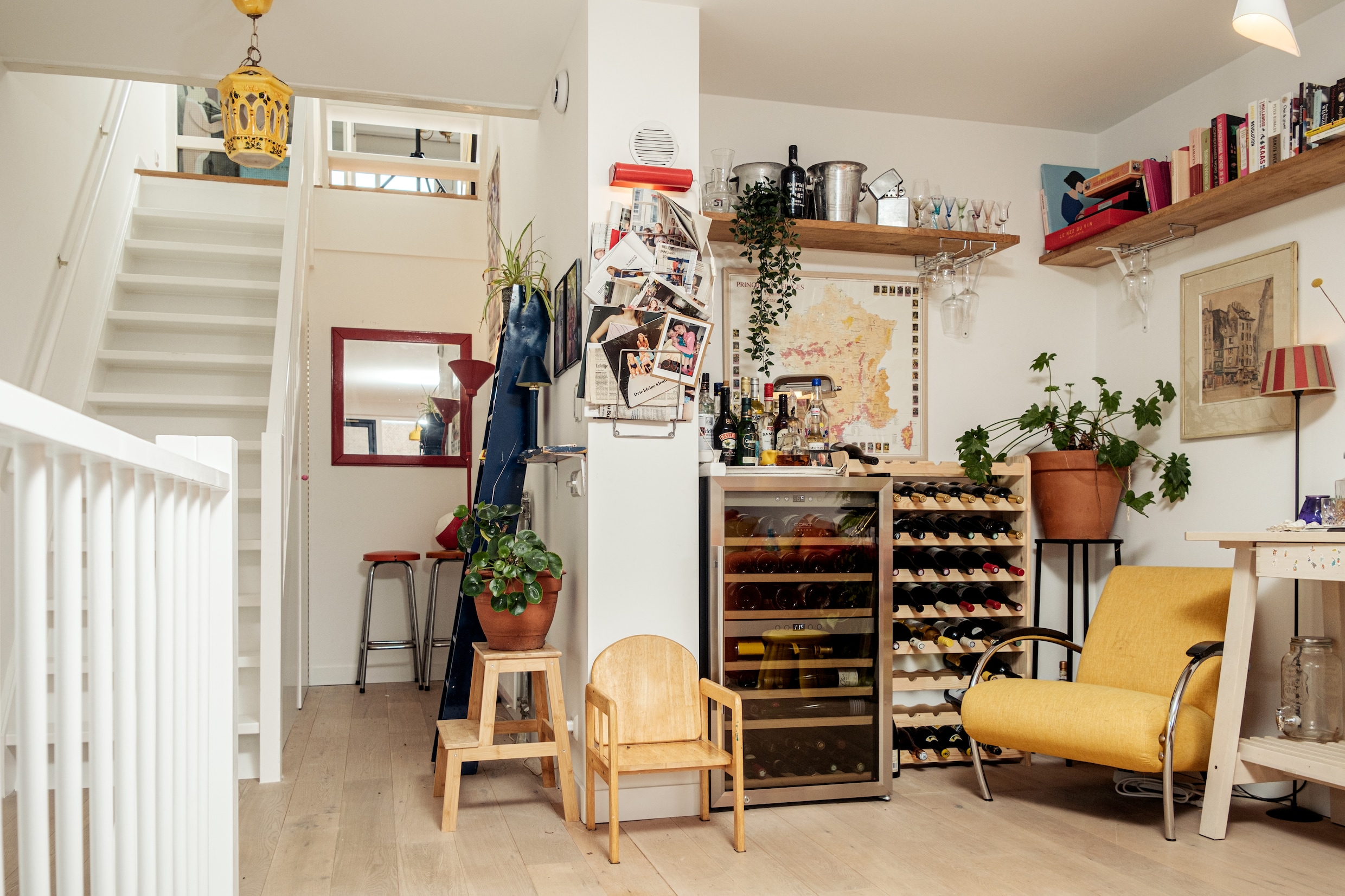 Laura (30) kocht in haar eentje een huis met vijf etages: ‘Ik moet keihard werken om dit te ...