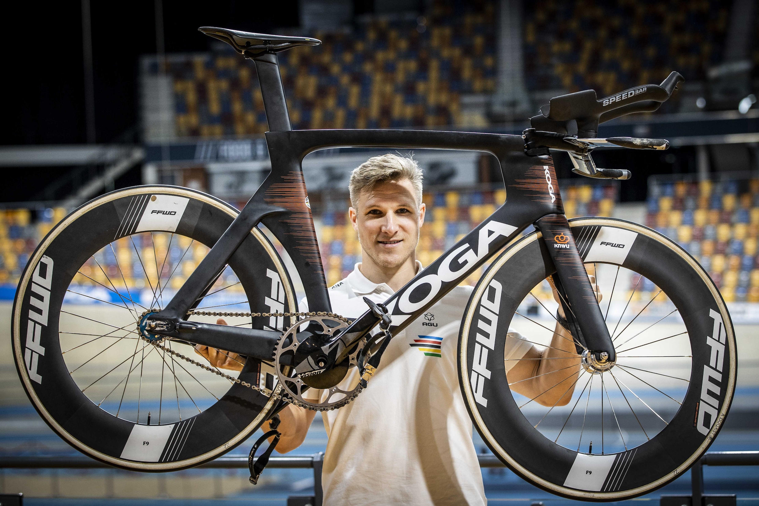 Baanrenner Jeffrey Hoogland ontleedt zijn recordpoging op de kilometer ...