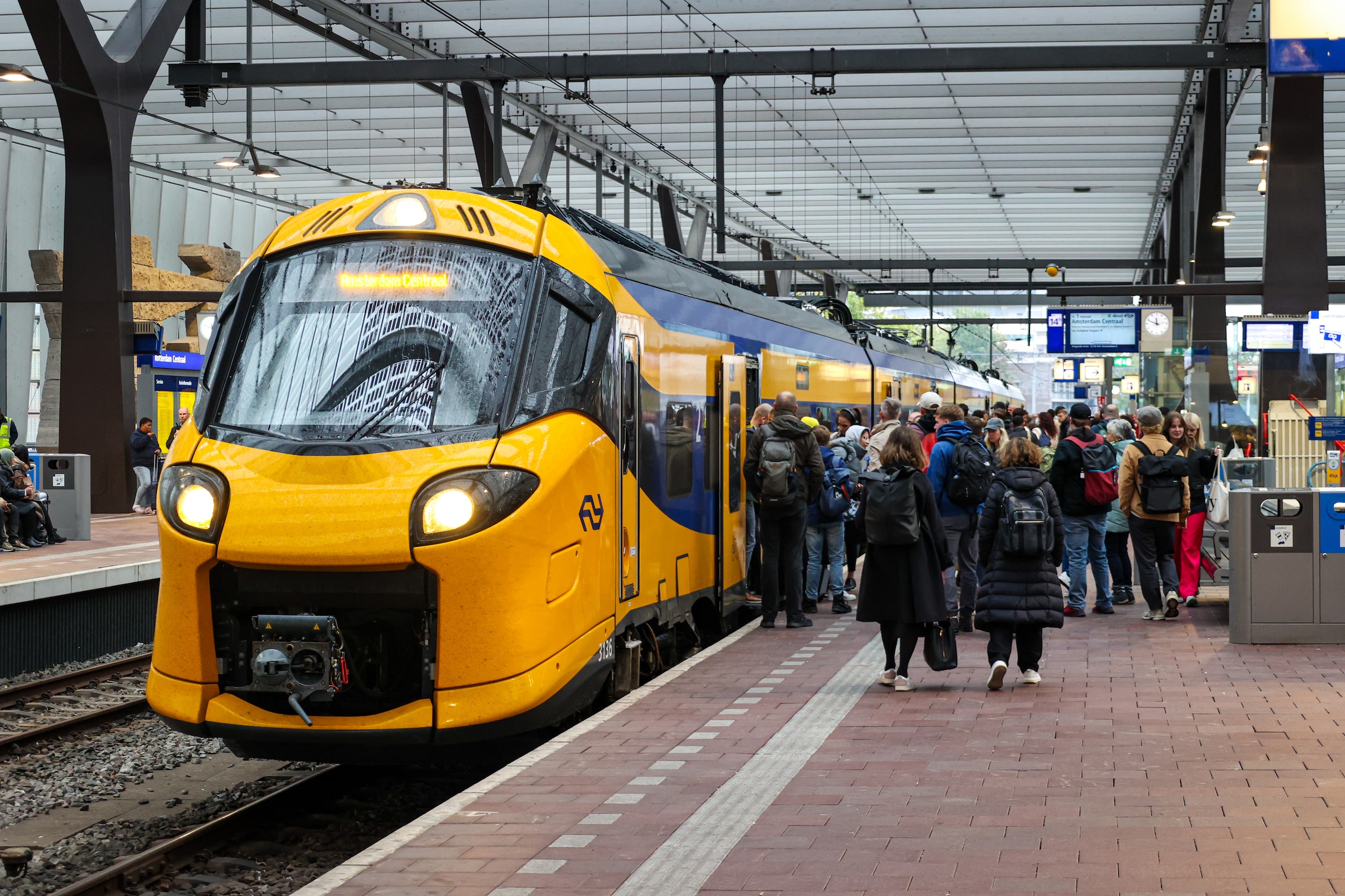 Snellere trein tussen Amsterdam en Rotterdam duurt nu 6 minuten langer ...