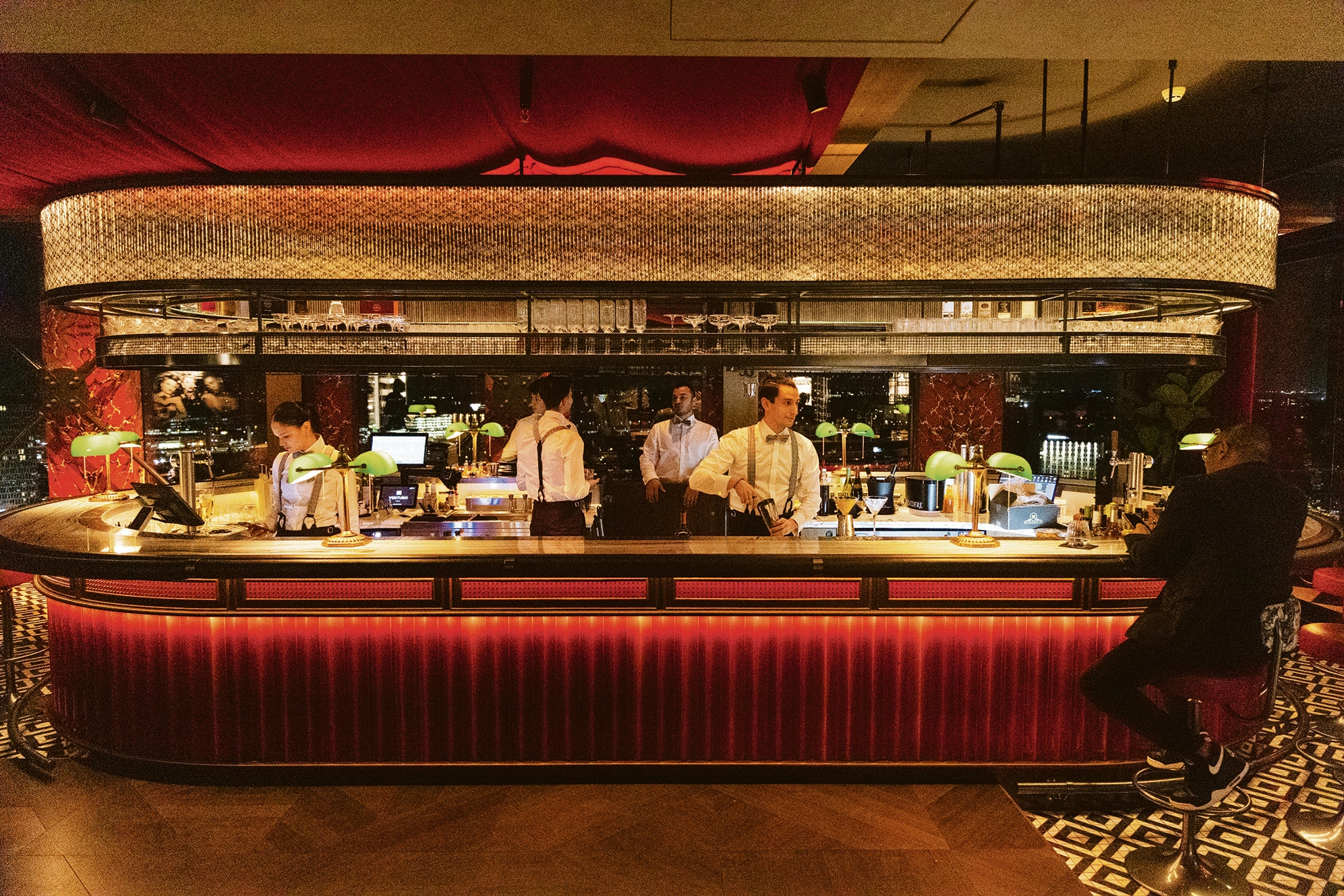 Terug Naar Het New York Van De Jaren 20 In Ventuno Skylounge In Oost