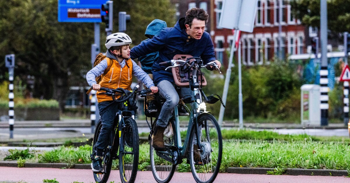 Code geel in hele land wegens zware windstoten en dichte mist | Het Parool