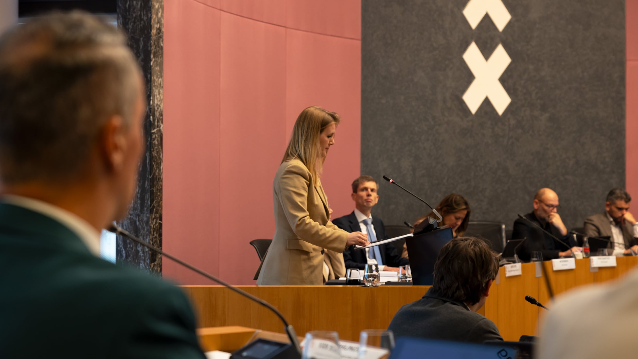 Gemeenteraad wil opheldering over mogelijke belangenverstrengeling en ...