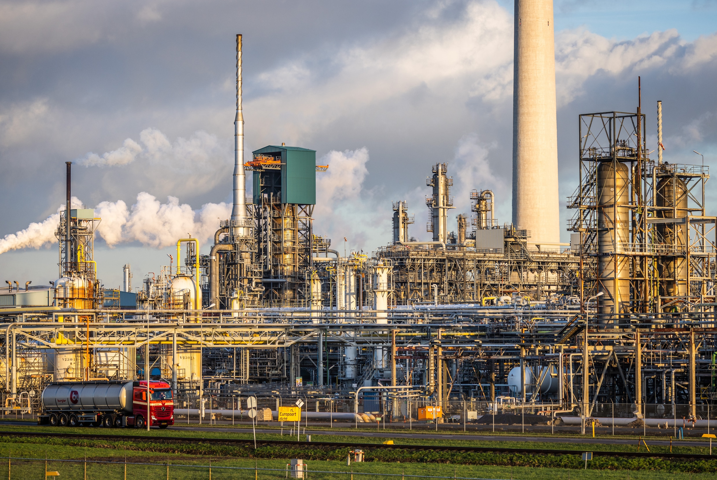 Milieuclub plaatst vraagtekens bij groene campagne Shell: ‘Lachwekkend ...