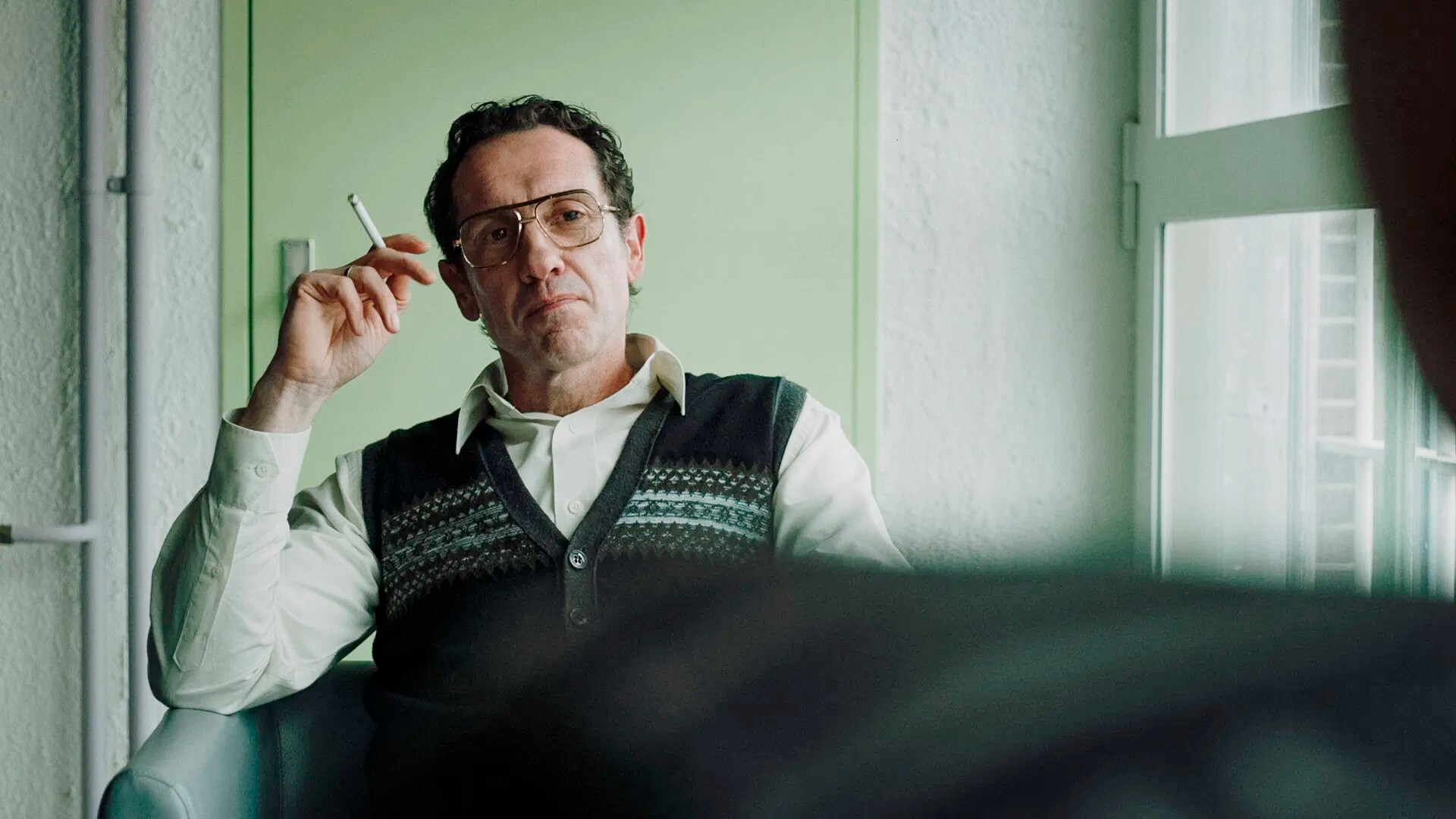 Recensie Een moord kost levens, Peter R. de Vries’ ‘beste boek’: Sterk ...