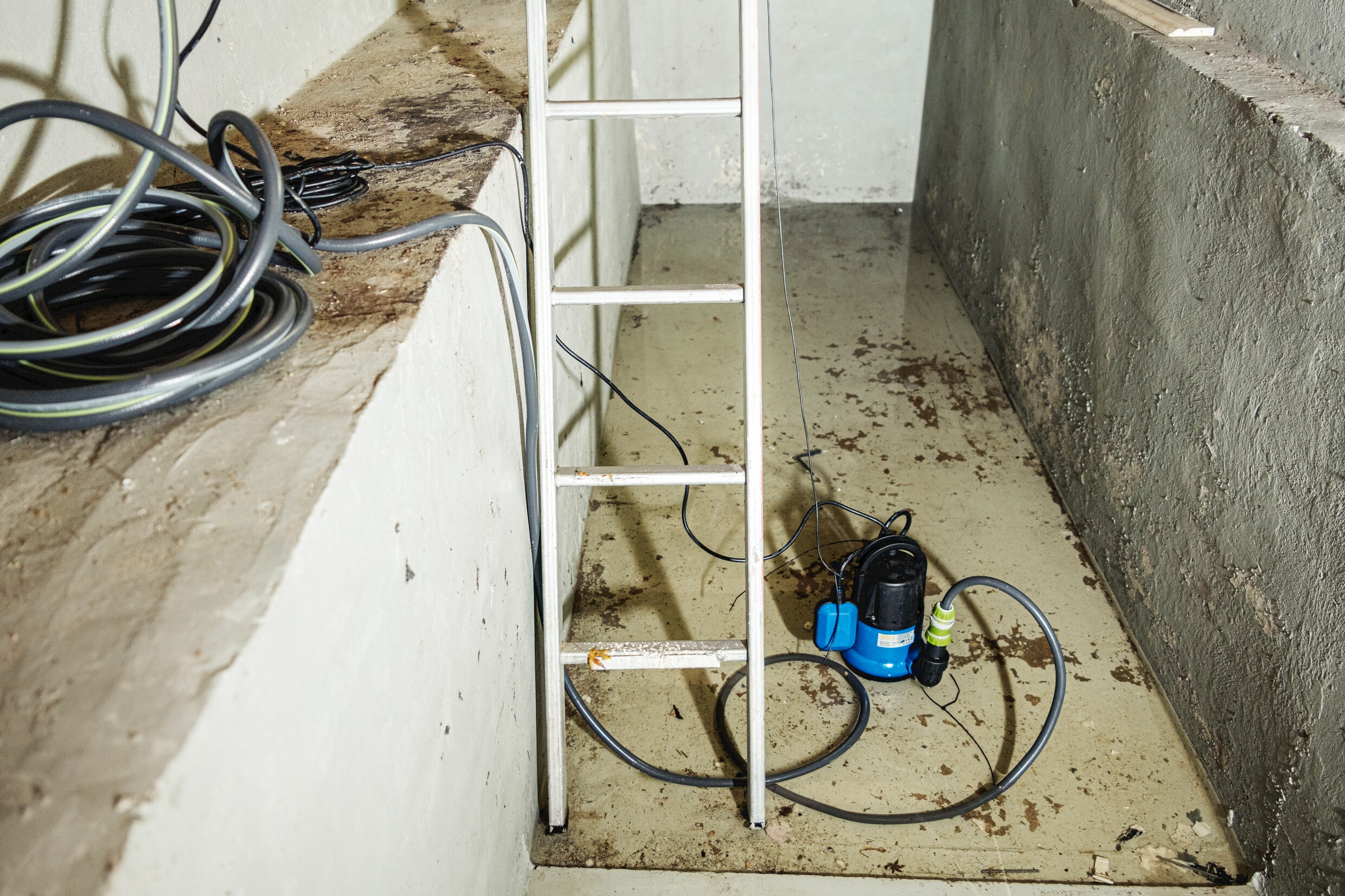 Sinds het water terug is in de Singelgracht, lopen kelders op de ...