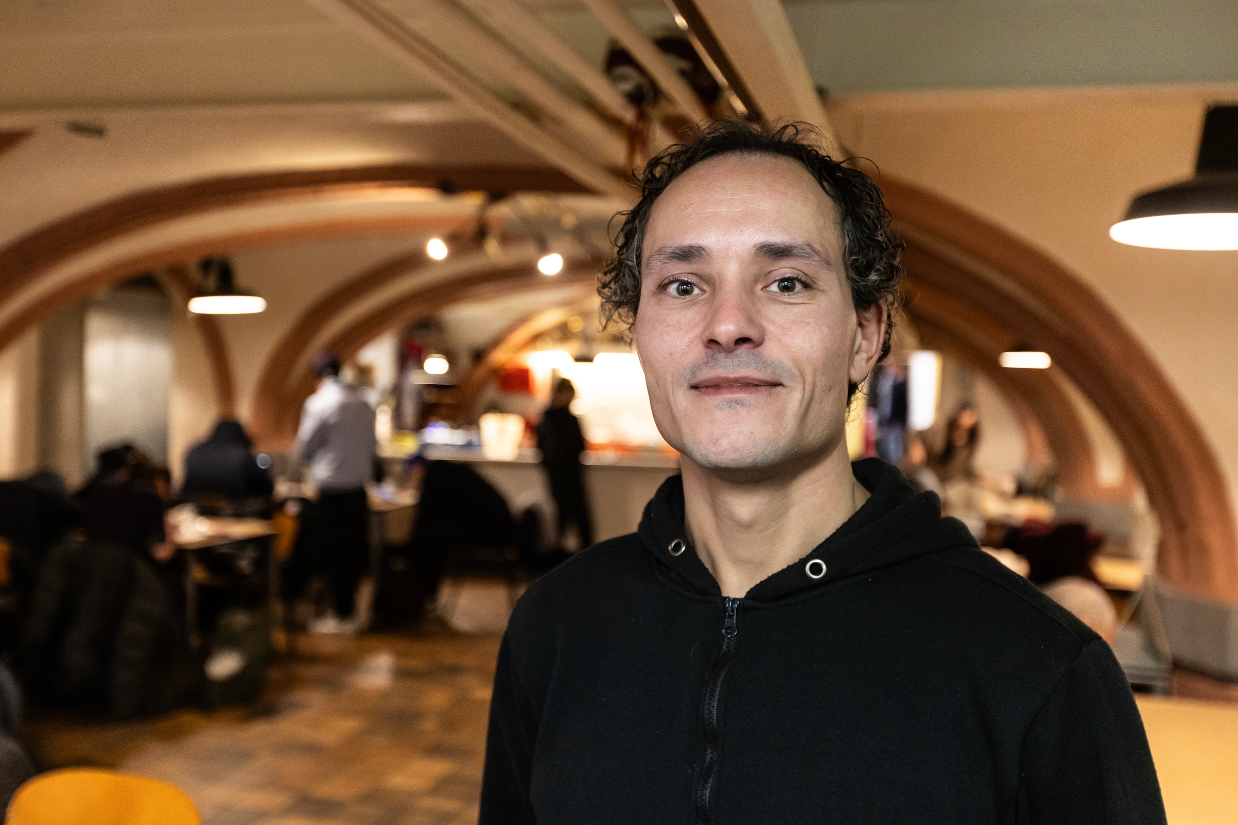 Yousef Ibrahim vraagt donaties voor de daklozenopvang in Amsterdam: ‘Al ...