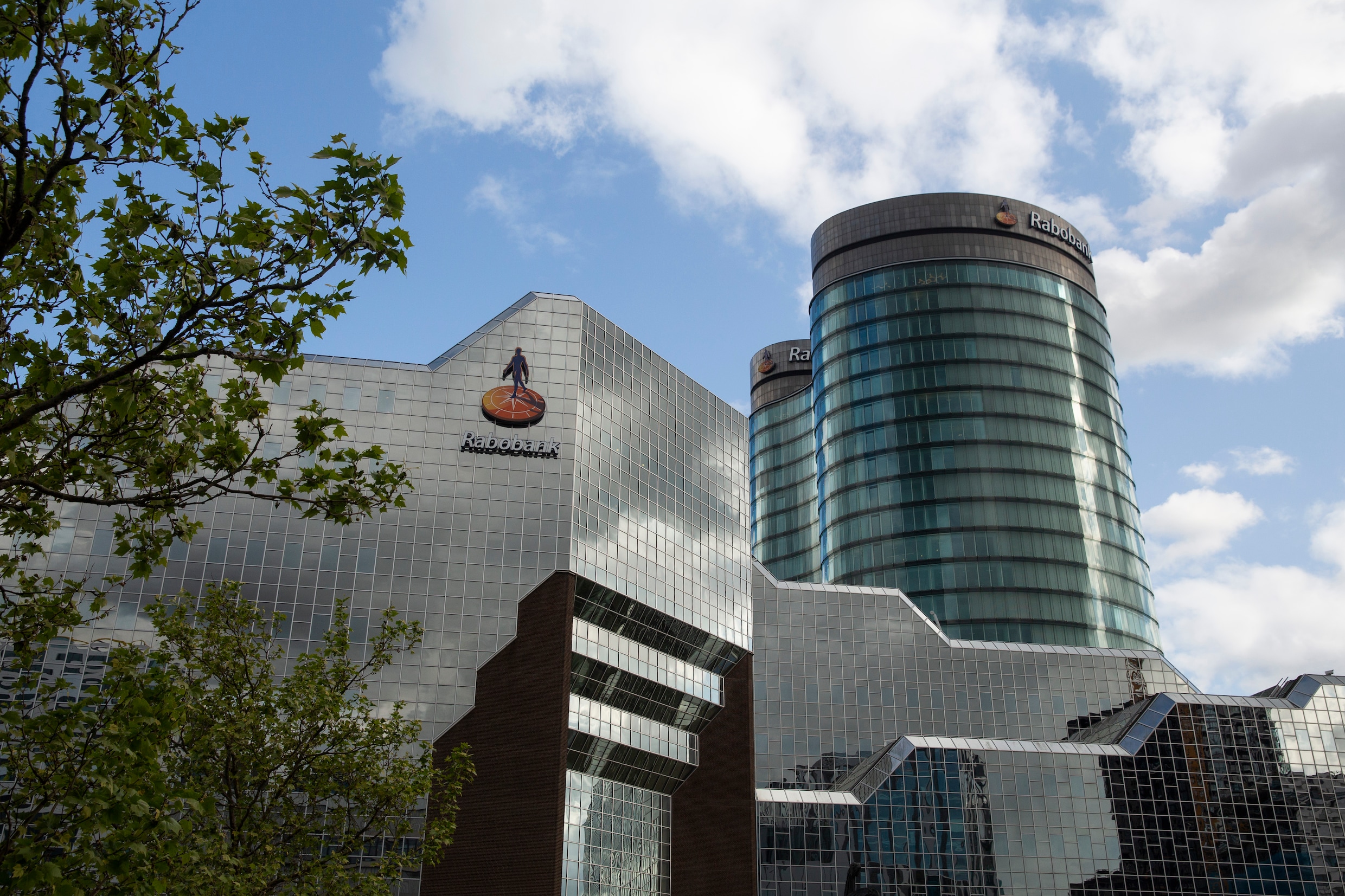 Rabobank maakte geheime prijsafspraken met Deutsche Bank: boete van 27 ...