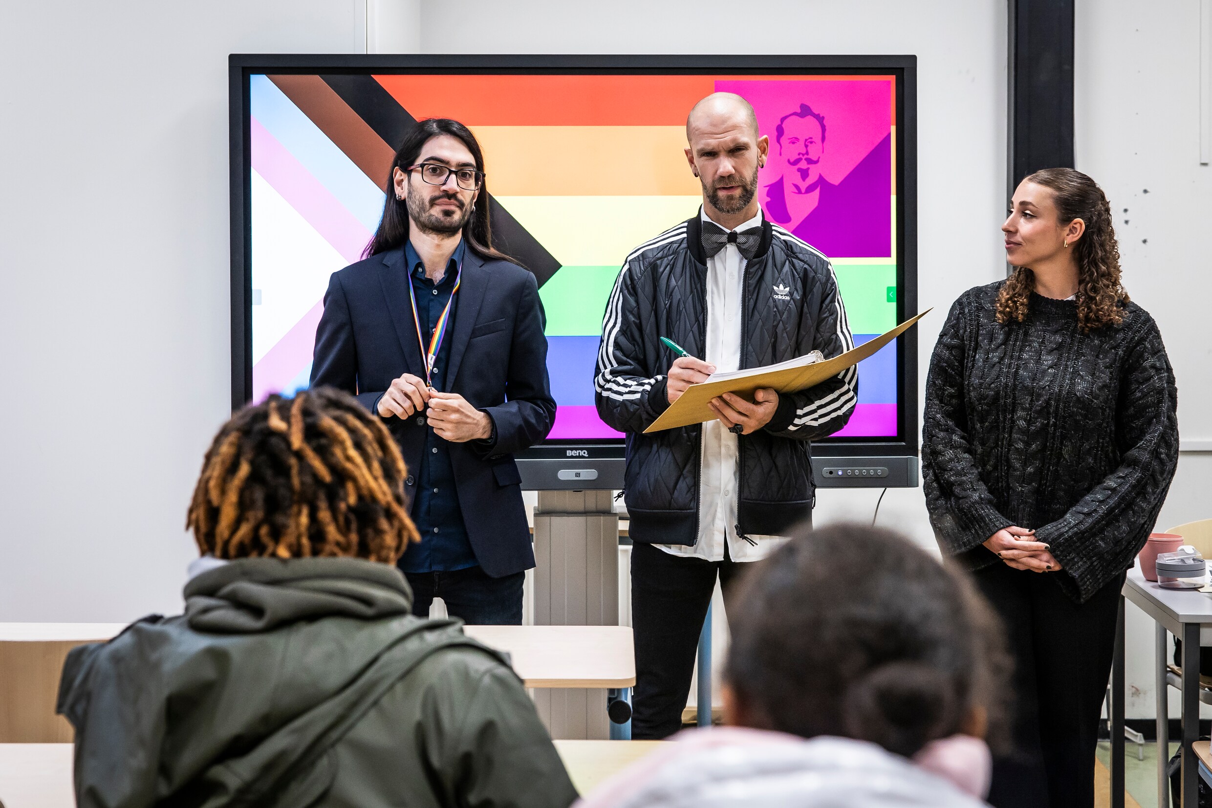 Hoe bereiden Amsterdamse middelbare scholen Paarse Vrijdag voor? ‘Het ...