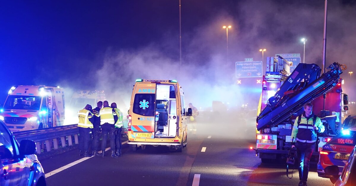 Drie mensen, onder wie twee kinderen, omgekomen bij ongeval met spookrijder op A1 | Het Parool
